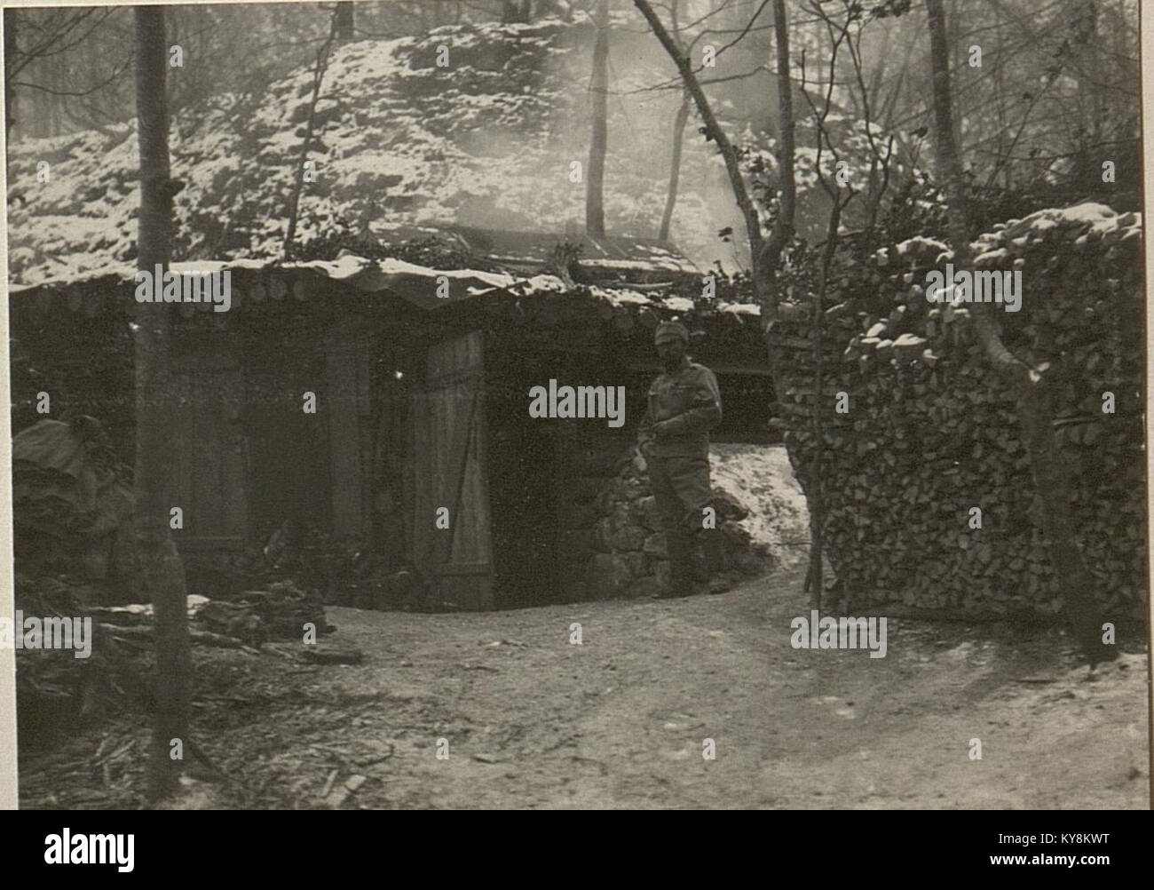 Military camp construction hi-res stock photography and images - Alamy