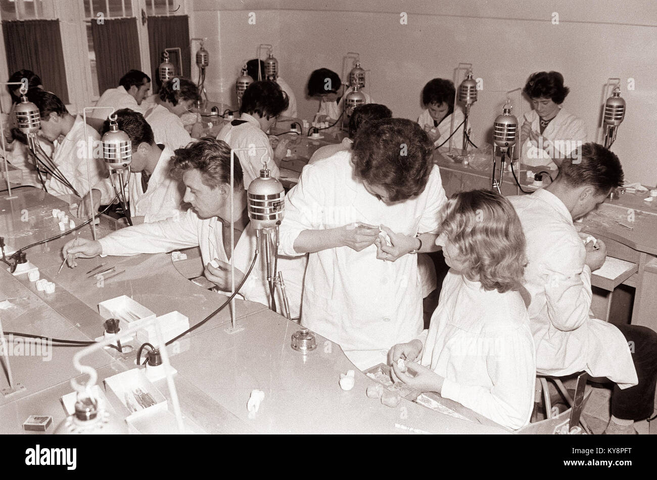 1960s laboratory hi-res stock photography and images - Alamy