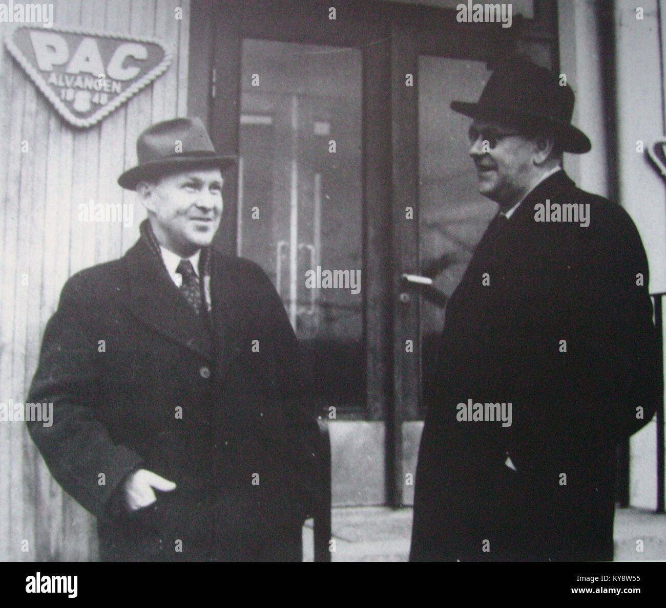 Per Carlmark o Tage Erlander 1949 Ålvängen Stock Photo - Alamy