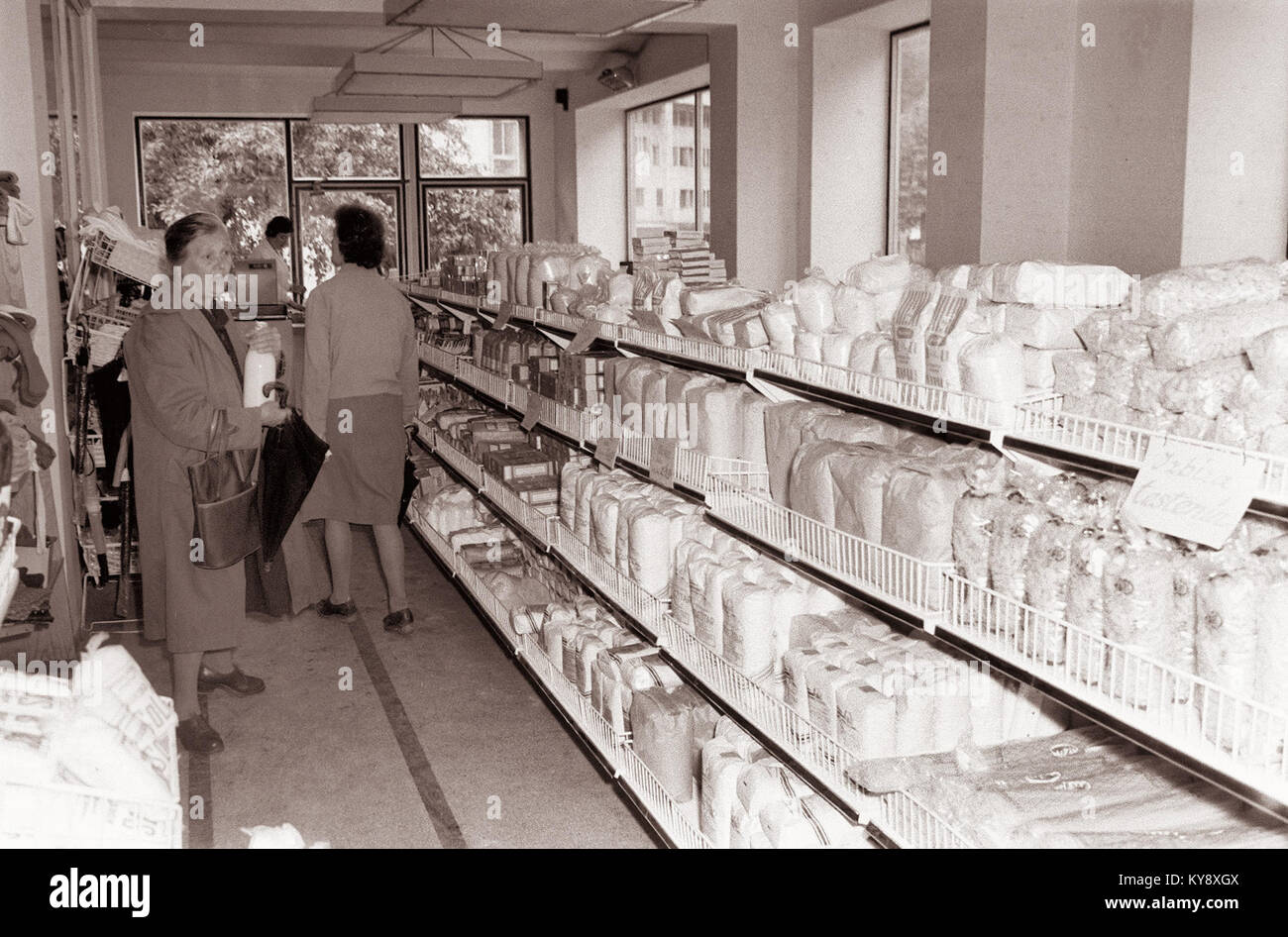 Illustrating urban shopping practices and store layout hi-res stock ...