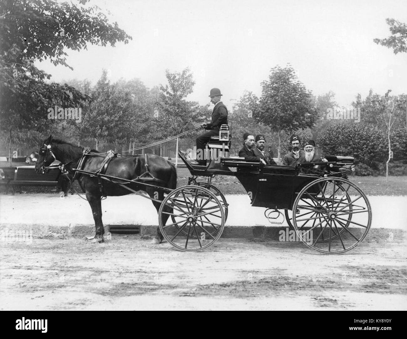 Mr. Stevenson and friends, Shriner's Club members, Montreal, QC, 1891 ...