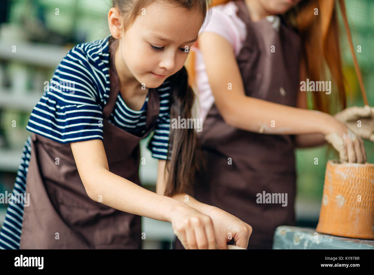 Potter wheel overhead hi-res stock photography and images - Alamy