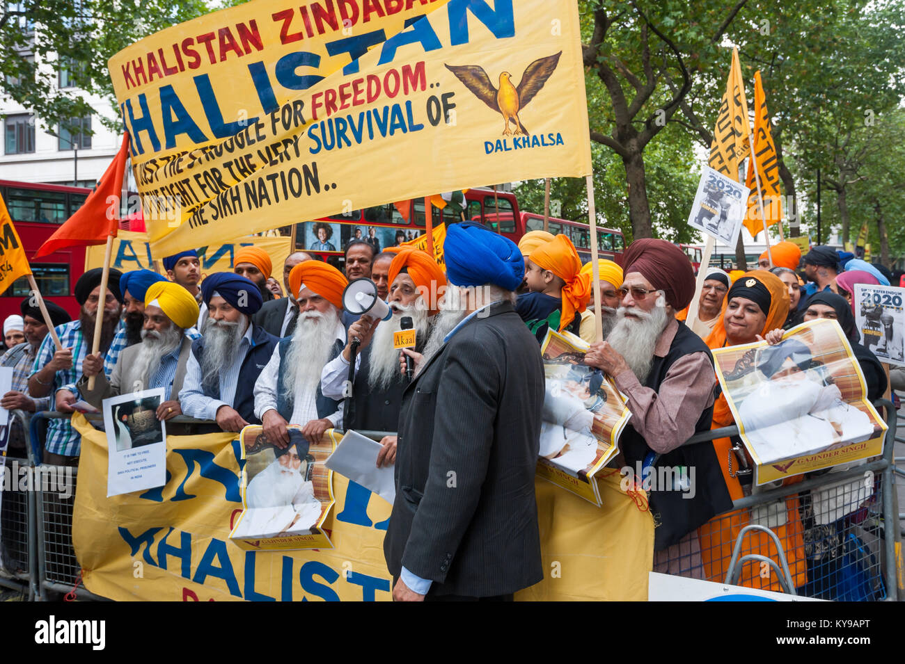 Sikhs at the Dal Khalsa rally on Independence Day at the Indian High ...