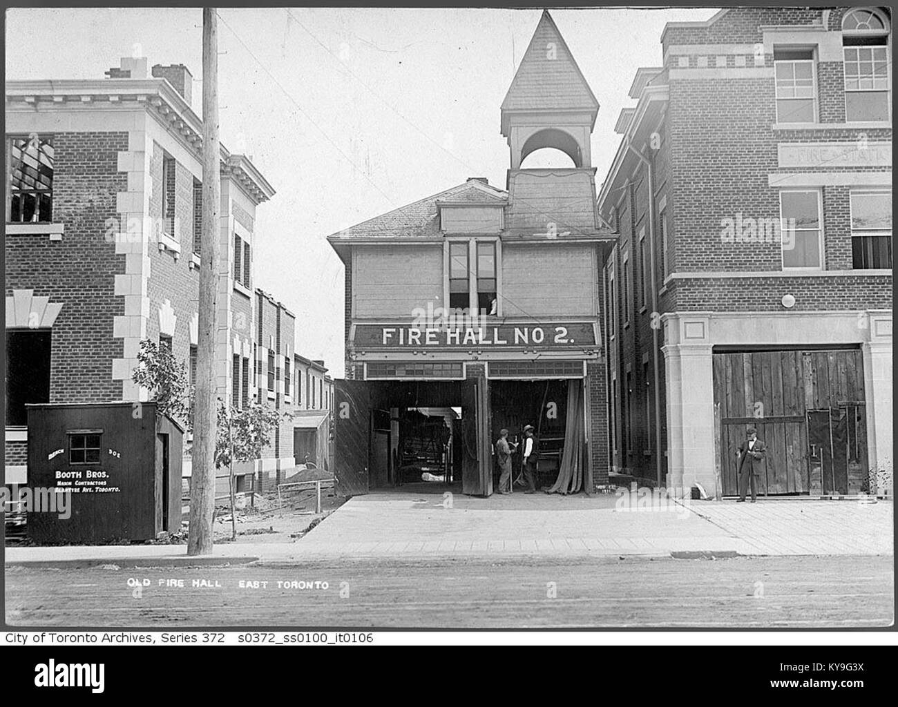 Old fire hall hi-res stock photography and images - Alamy