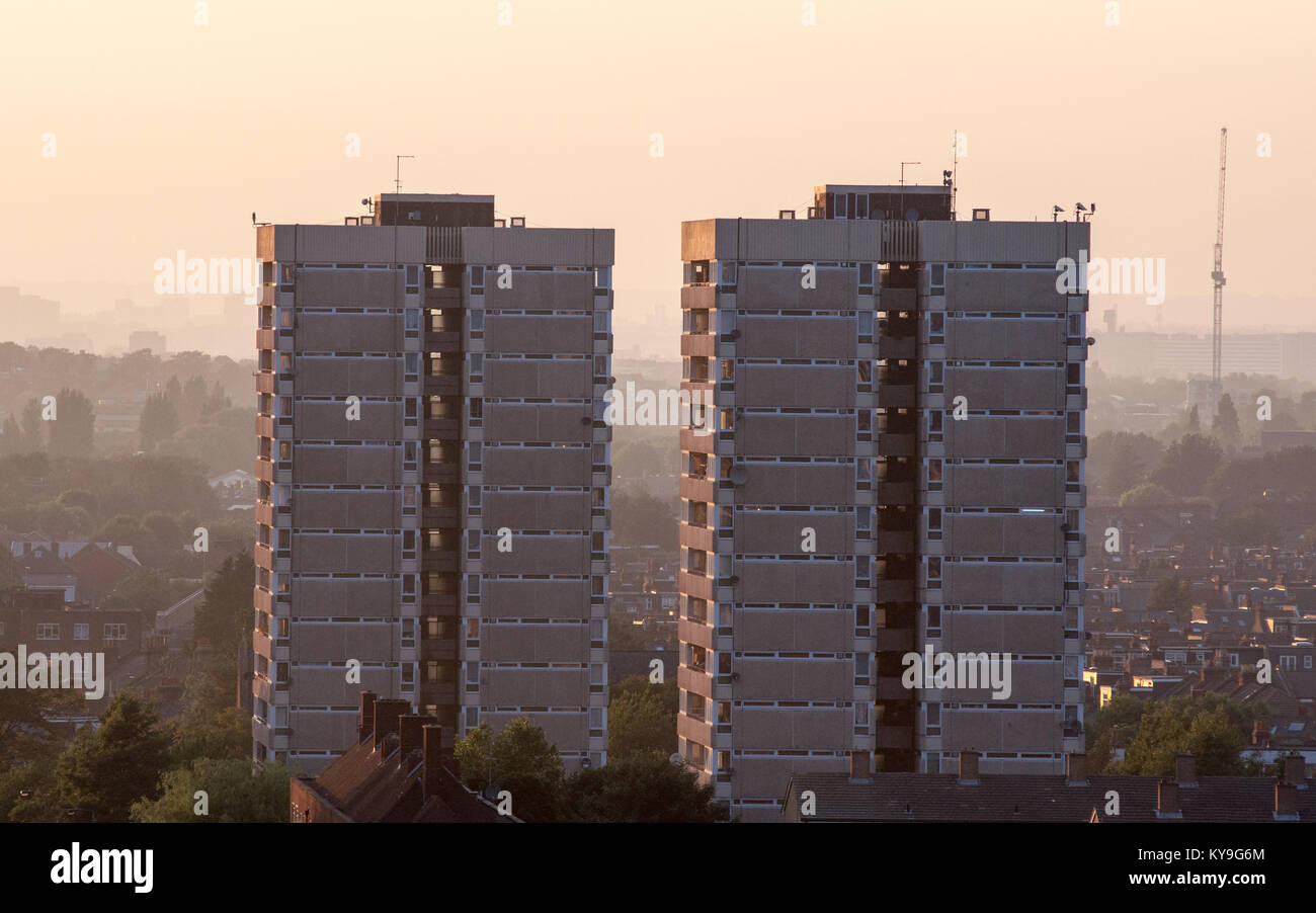 Council flat london hi-res stock photography and images - Alamy