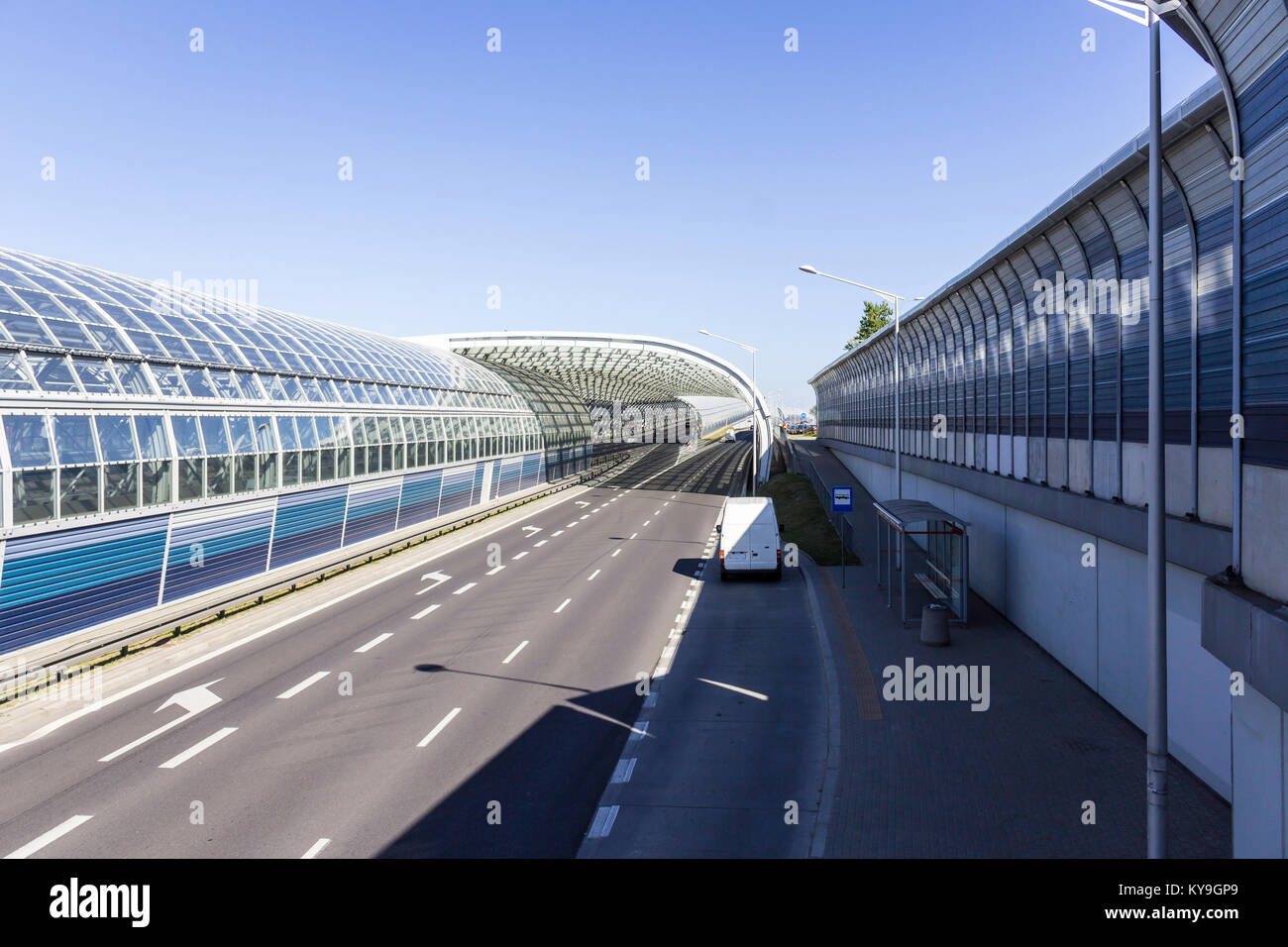 Bus in tunnel hi-res stock photography and images - Alamy