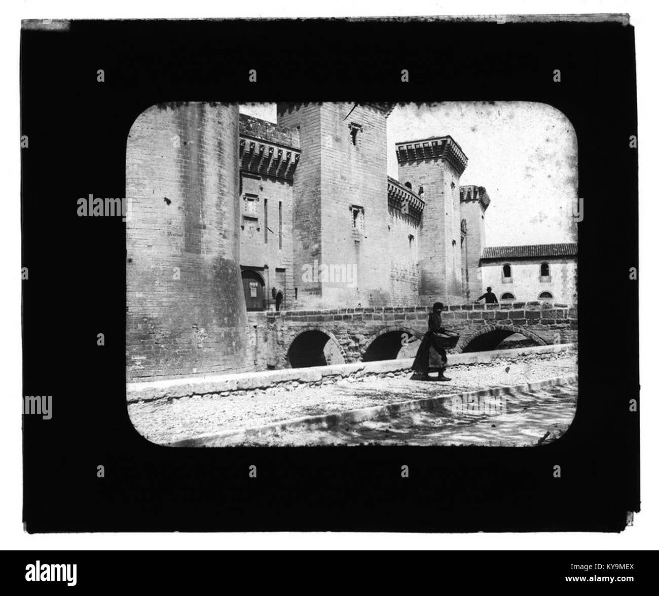 Tarascon chateau Black and White Stock Photos & Images - Alamy