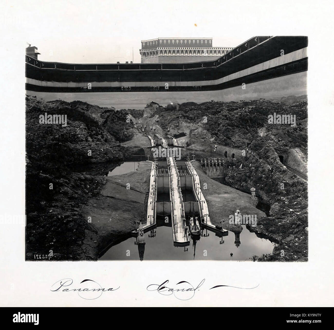 Construction panama canal early 1900s hi-res stock photography and ...