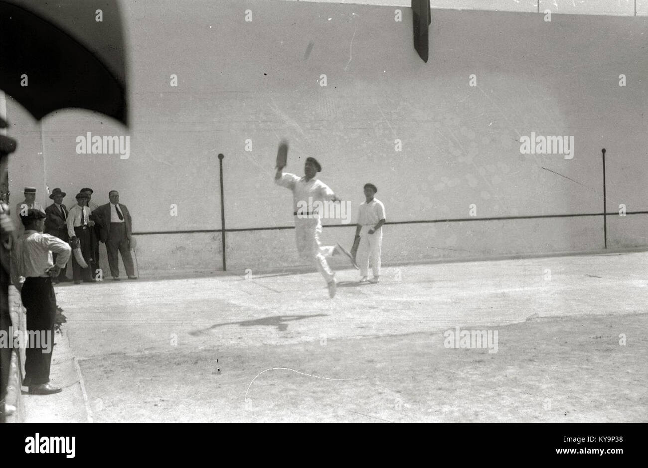 This title refers to a photograph capturing a rebote game at the ...