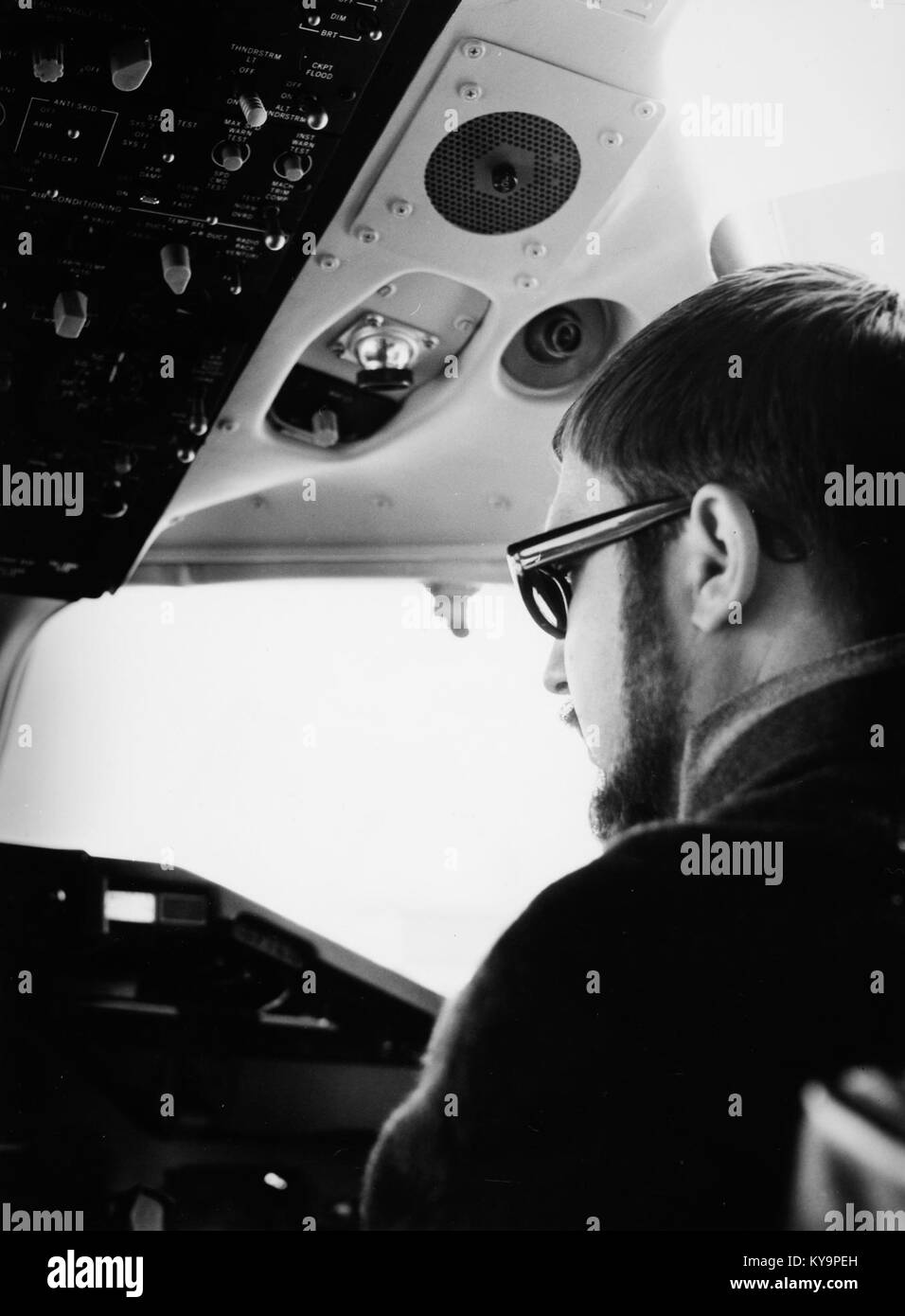 The cockpit interior of SAS DC-9-21 OY-KGD 'Ubbe Viking' is documented ...