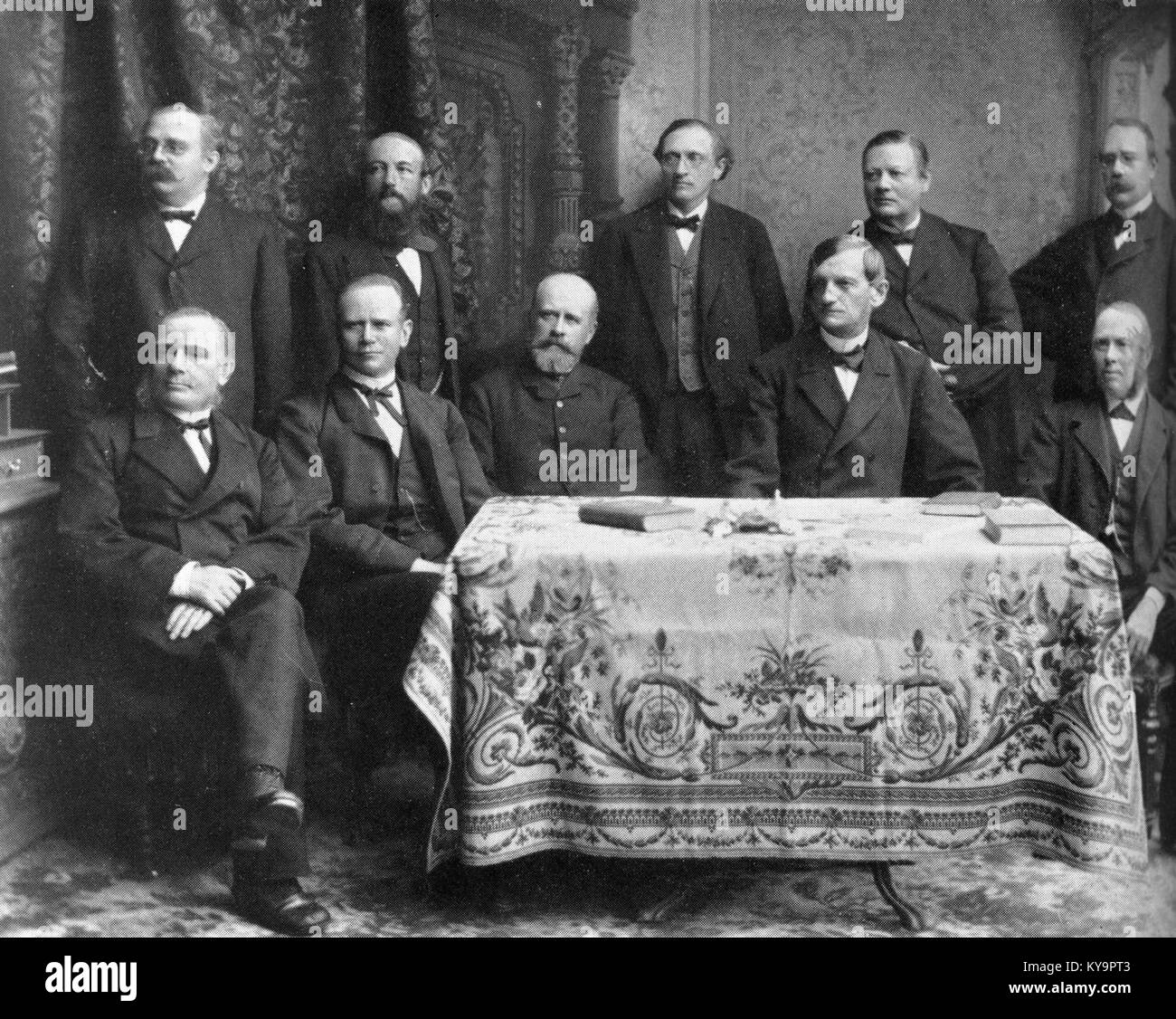 Organizational responsibilities hi-res stock photography and images - Alamy