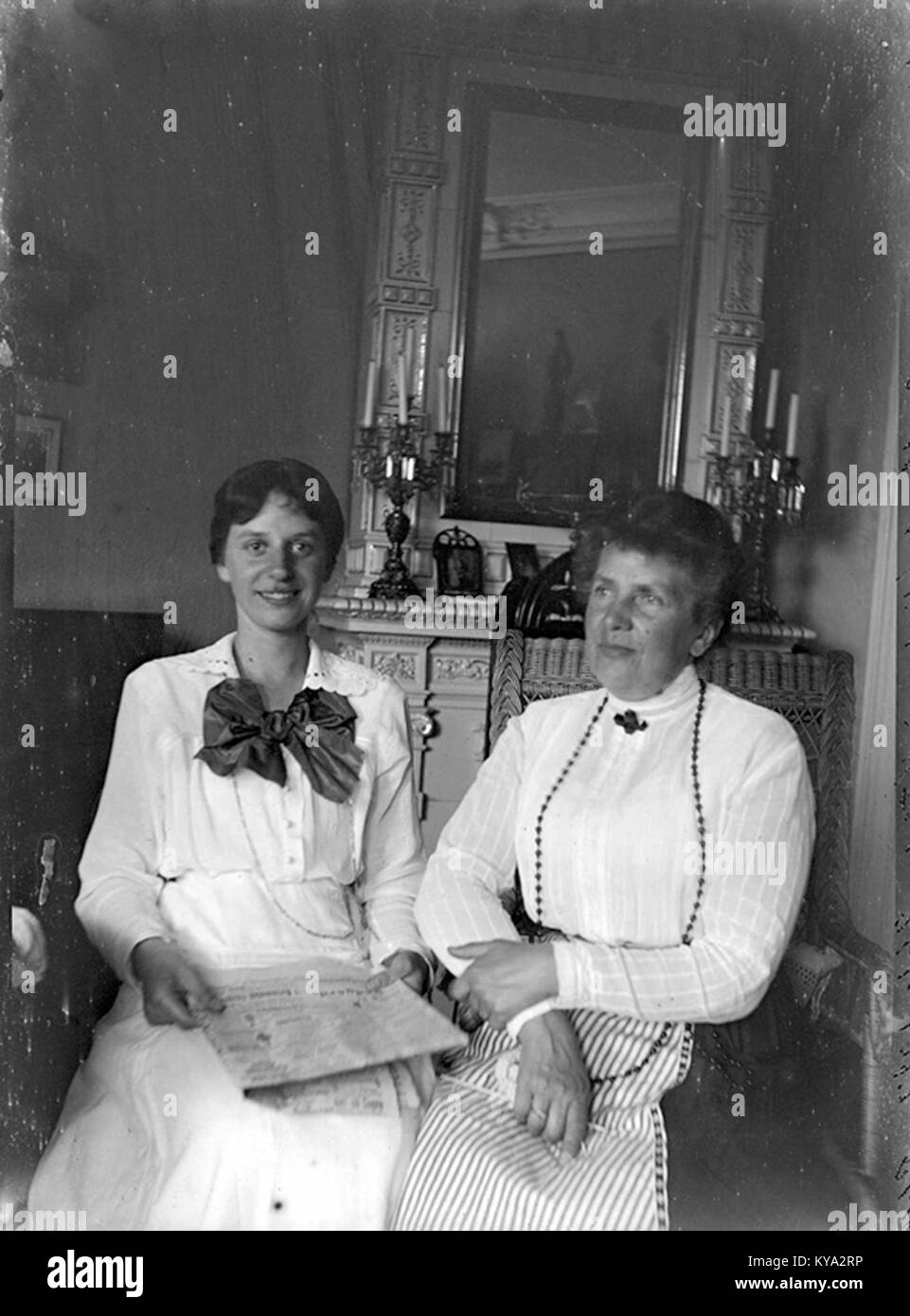 This portrait shows Hilden and his daughter Elsa Rydbeck at Karlavägen ...