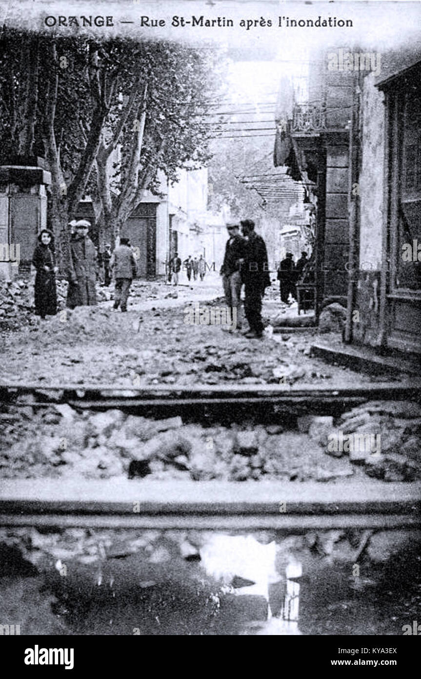 Archival flood damage hi-res stock photography and images - Alamy