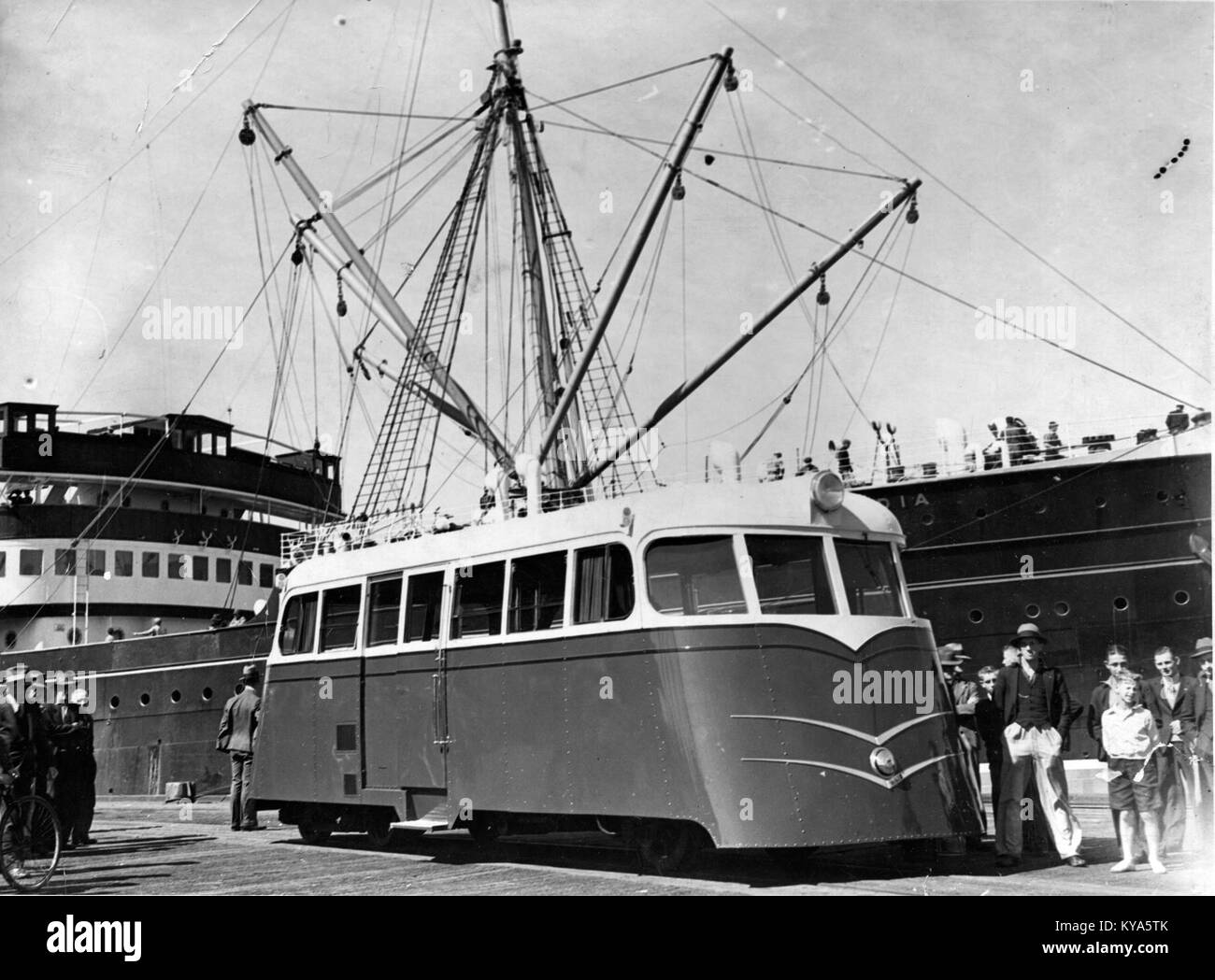 Dp17 hi-res stock photography and images - Alamy