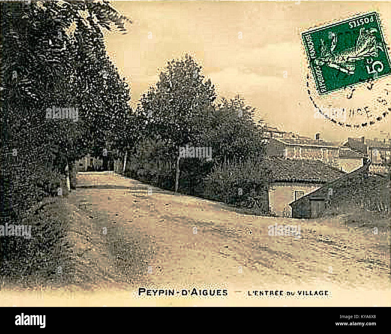 Peypin-d'Aigues entrée du village Stock Photo - Alamy