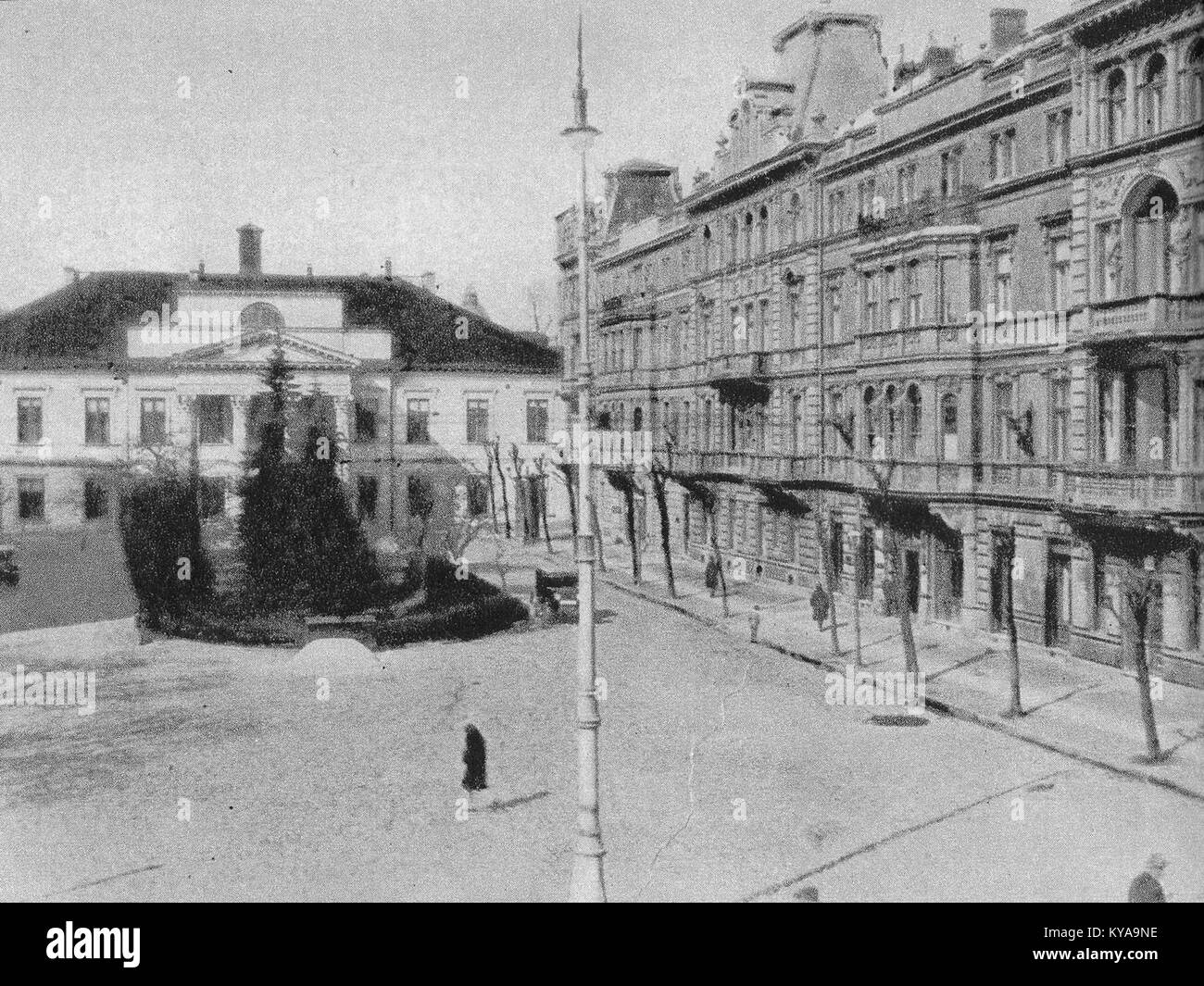 Prewar building Black and White Stock Photos & Images - Alamy