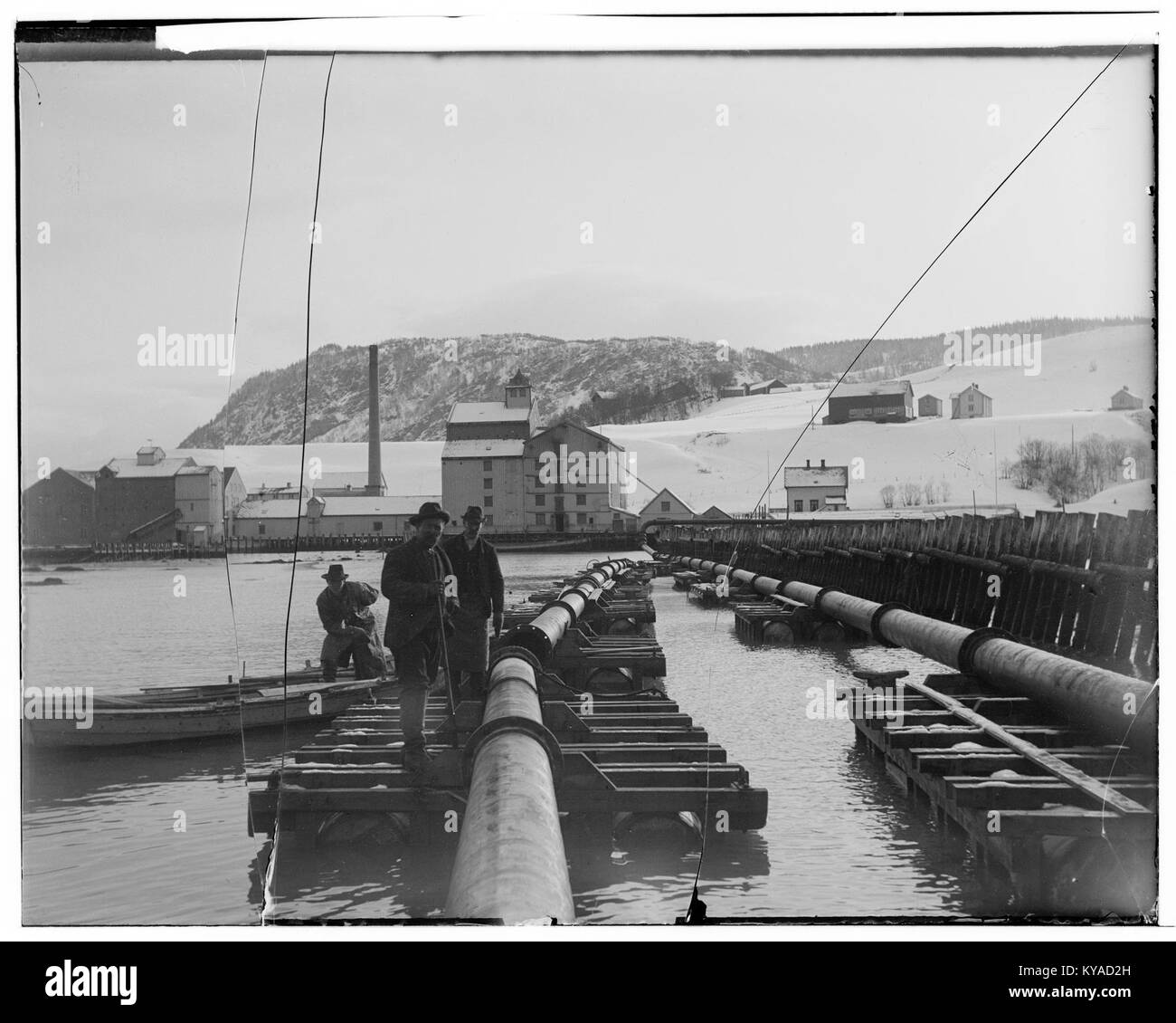 The pontoon-supported pipeline at Burviken, Sweden, illustrates ...