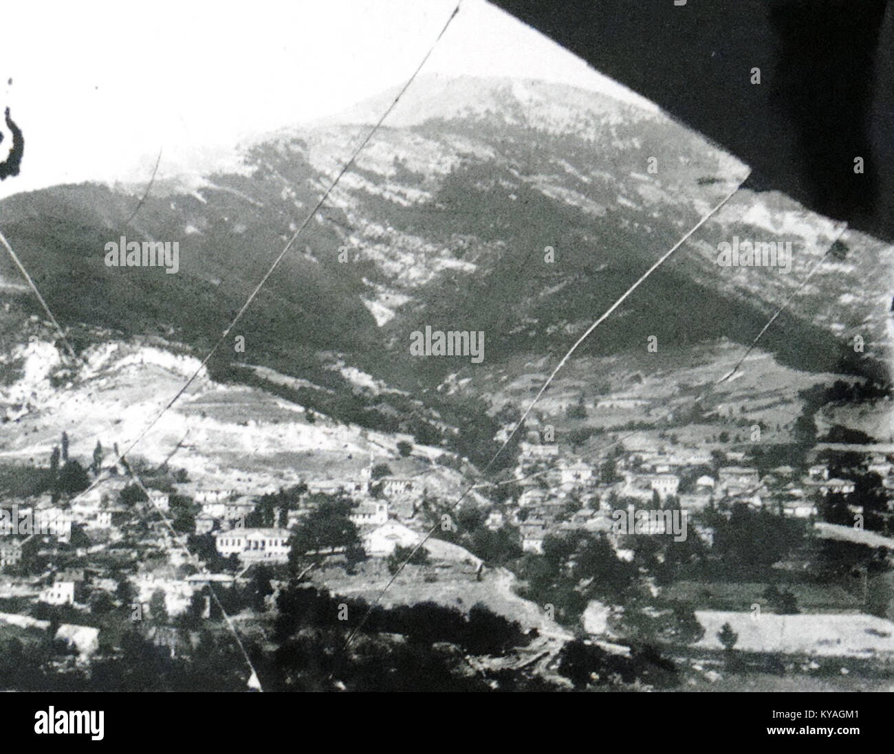 A 1905 panorama of Nizepole captures the landscape and urban ...