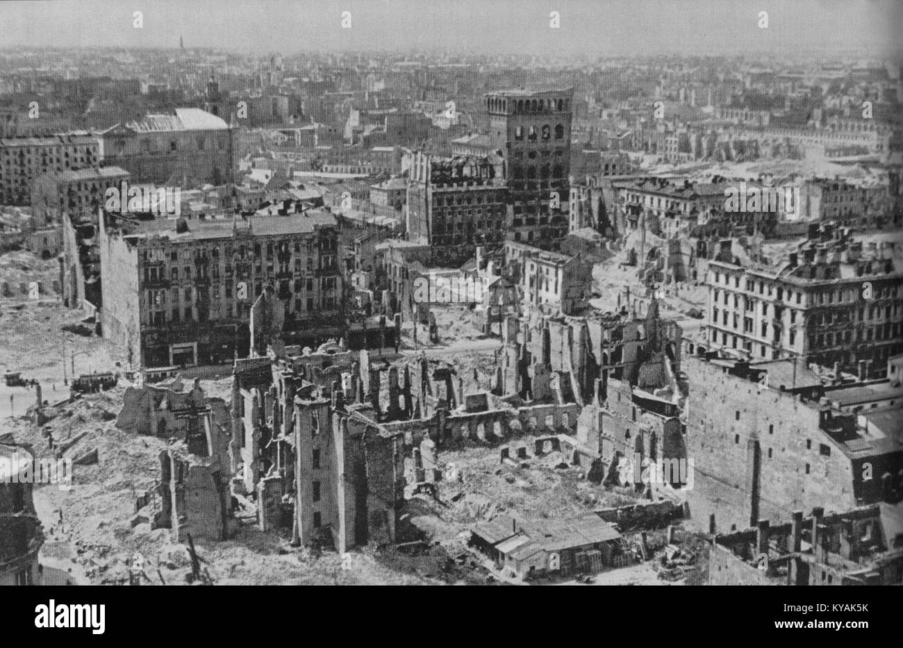 This 1945 photograph shows the northern Śródmieście district of Warsaw ...