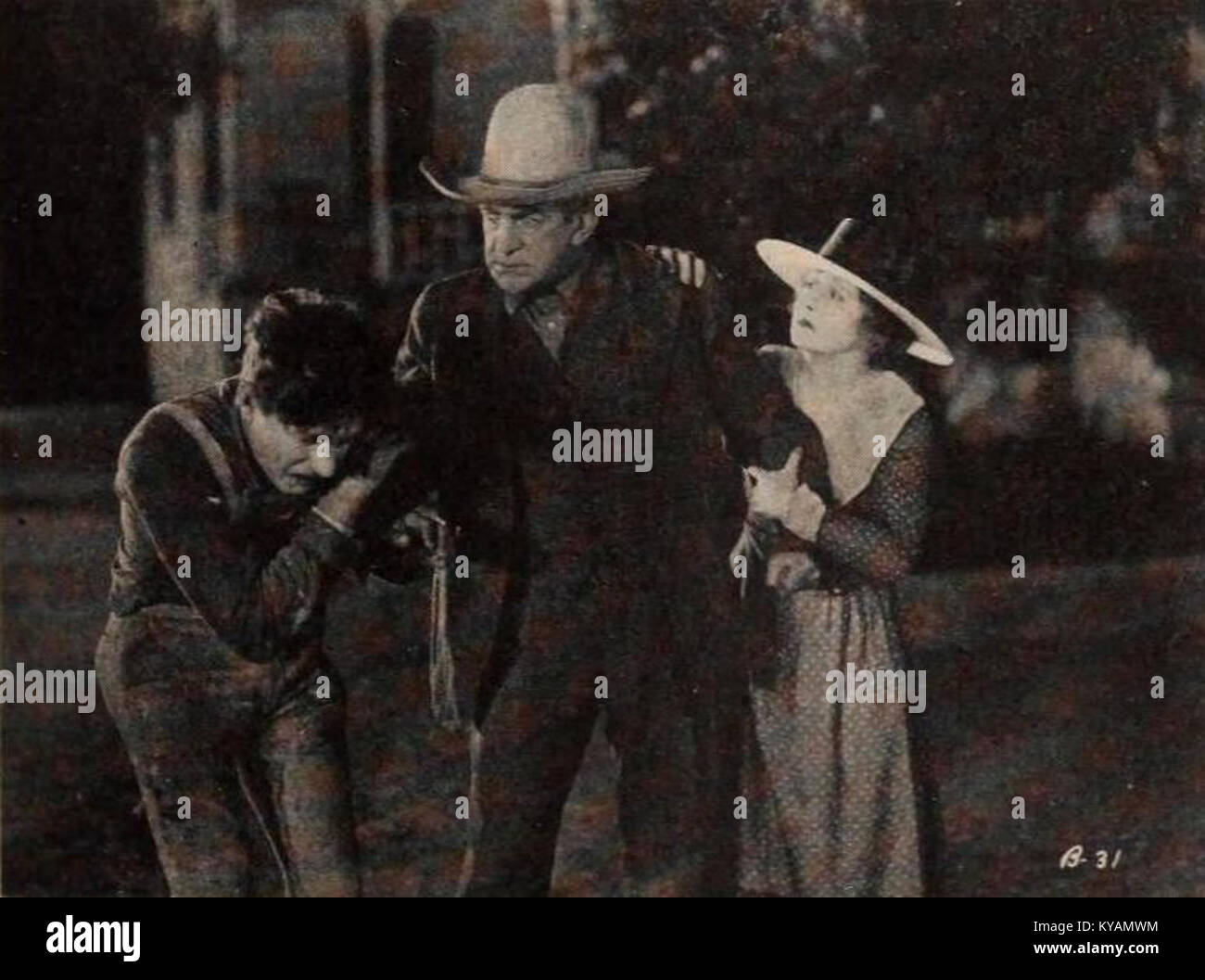 Broken gate hi-res stock photography and images - Alamy