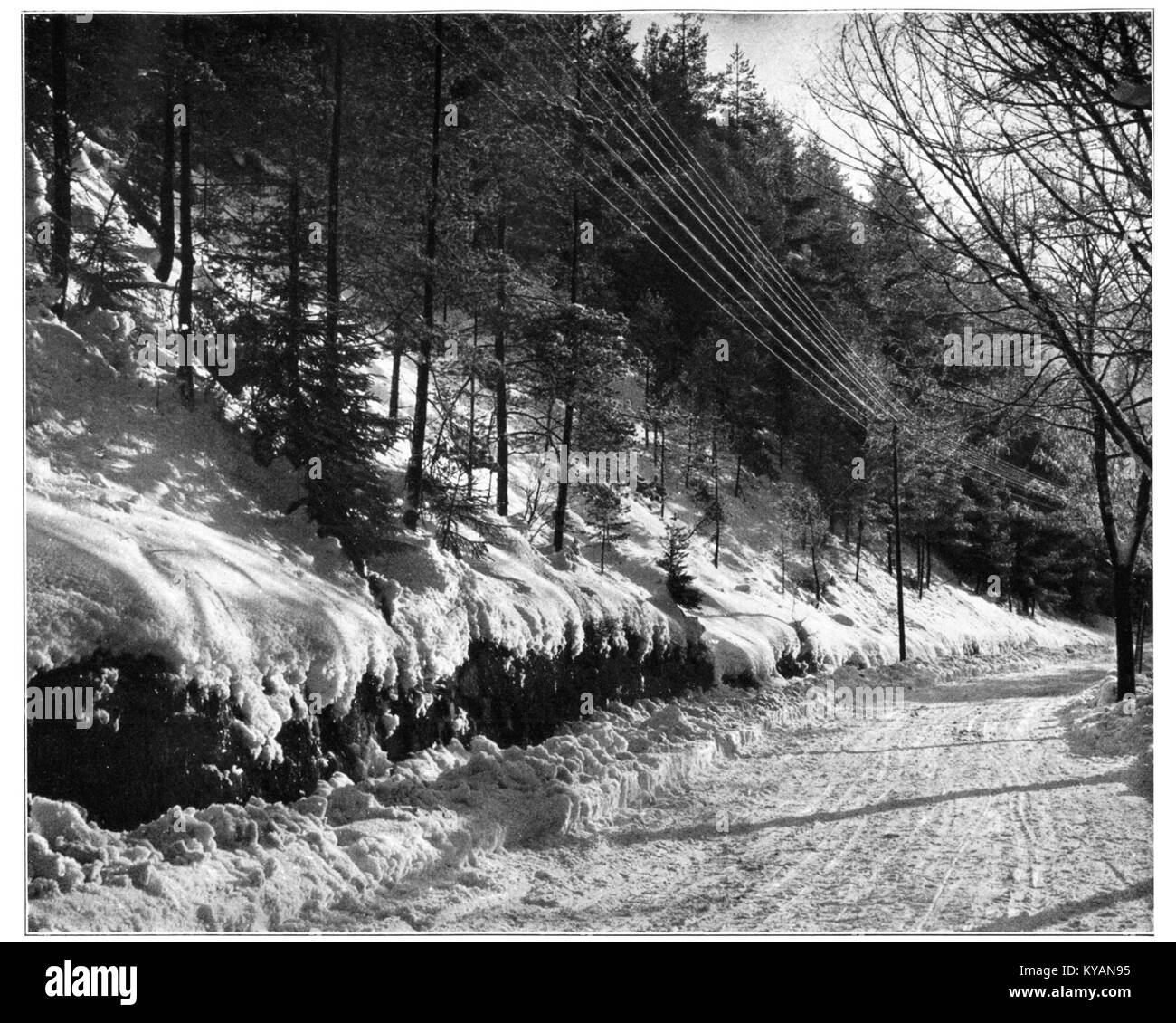 The 1925 photograph from 'Unser Land' depicts Kniebisstraße covered in ...