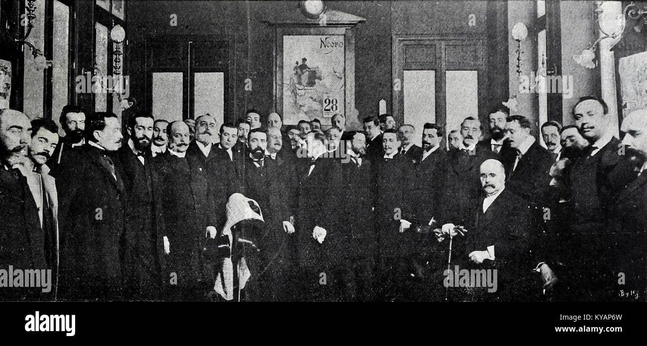 On March 31, 1900, journalists are pictured in the editorial room of ...