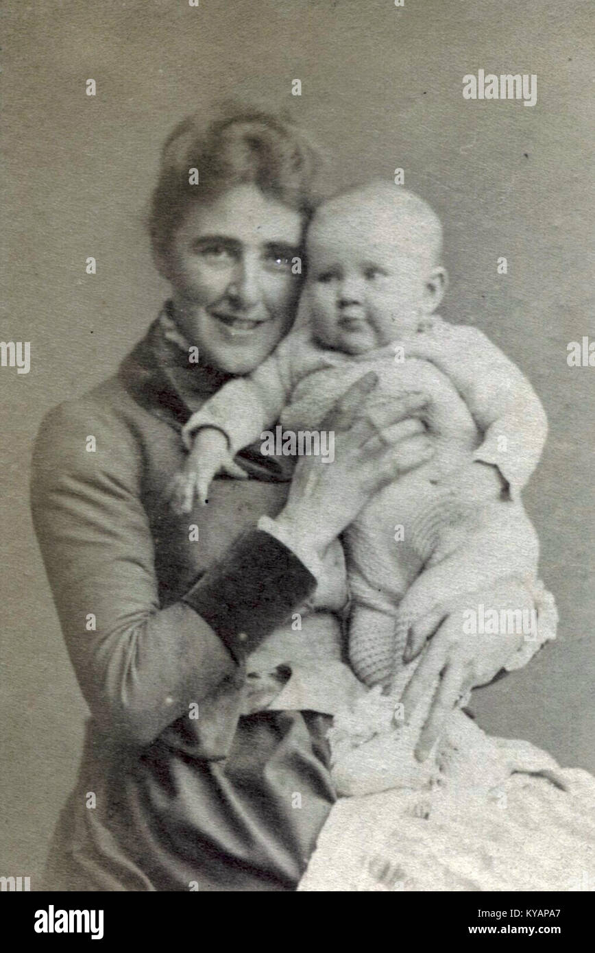 Ray strachey hi-res stock photography and images - Alamy