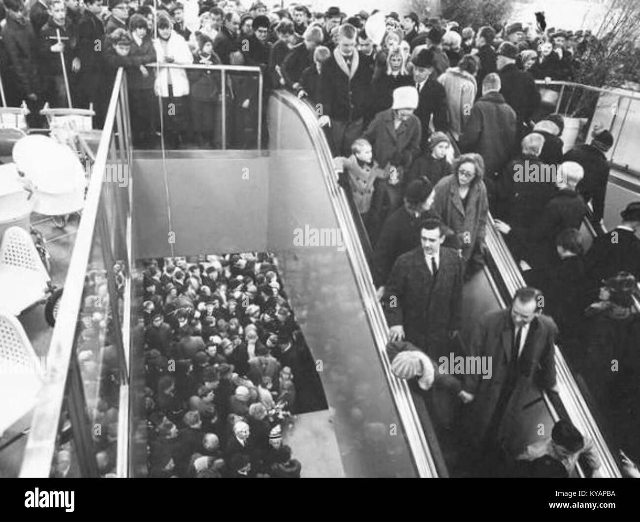 Invigning hi-res stock photography and images - Alamy