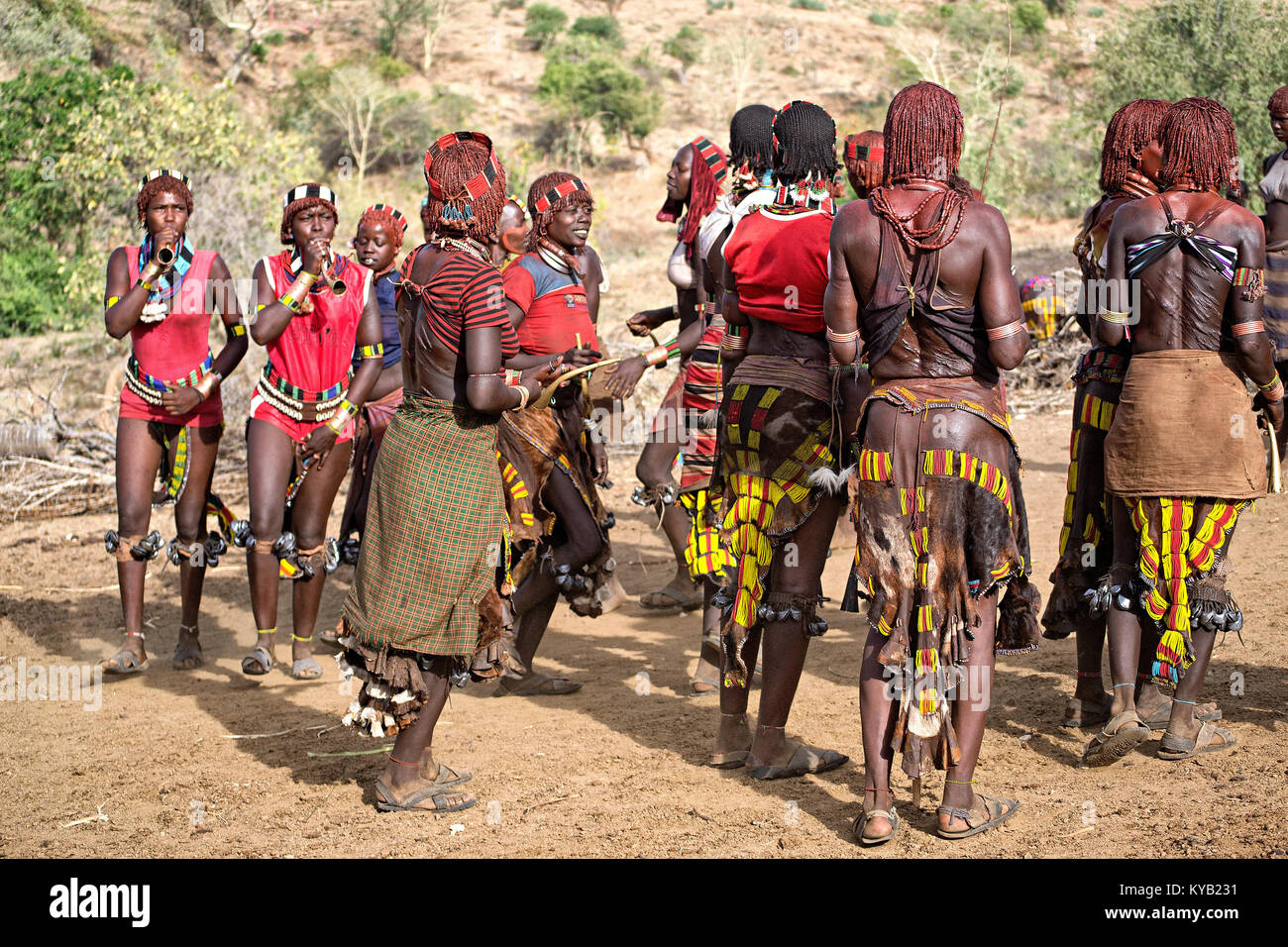 Hamer tribe - Women dancing during "bull jump": the most important ...