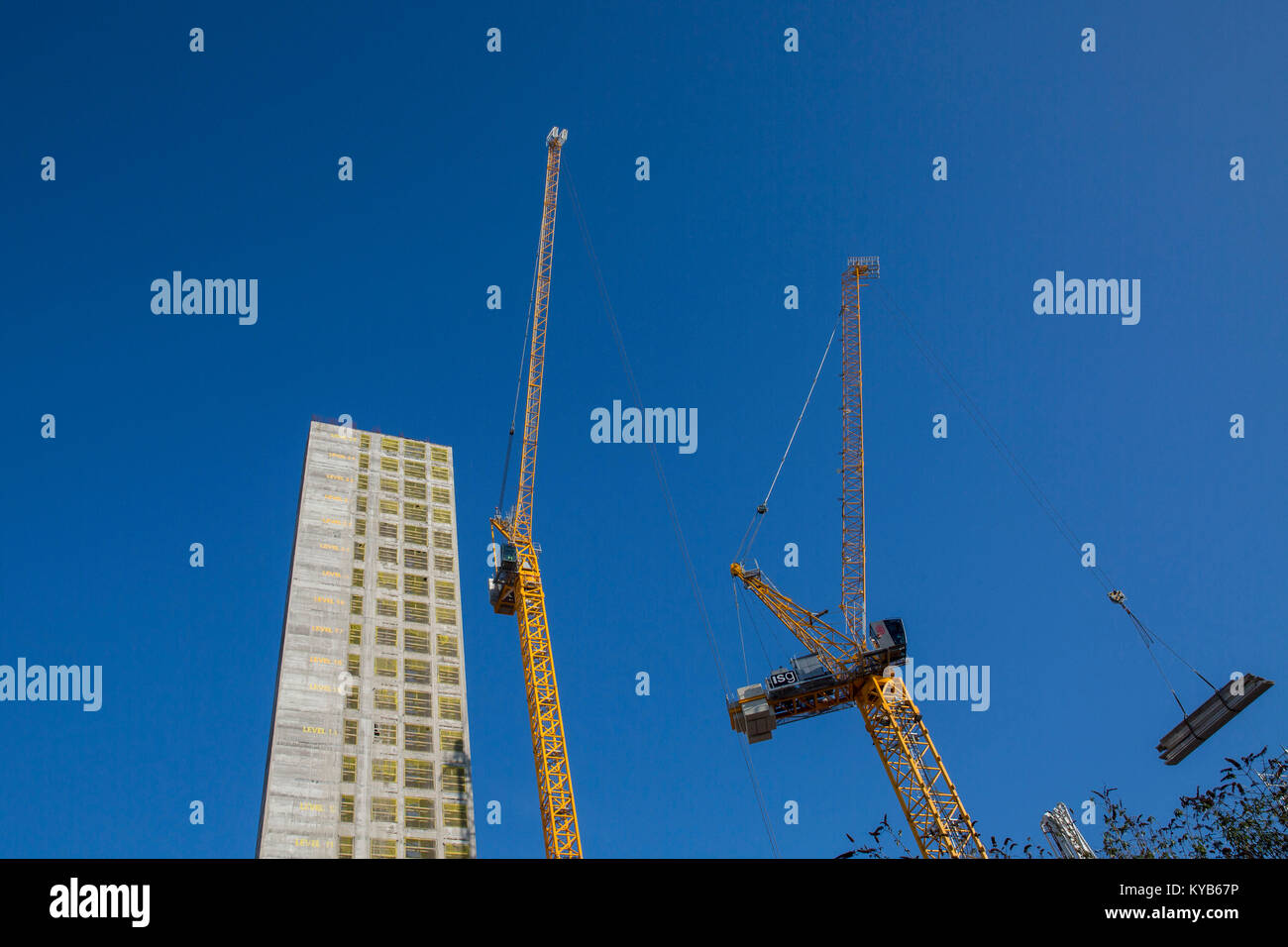 25 storey hi-res stock photography and images - Alamy