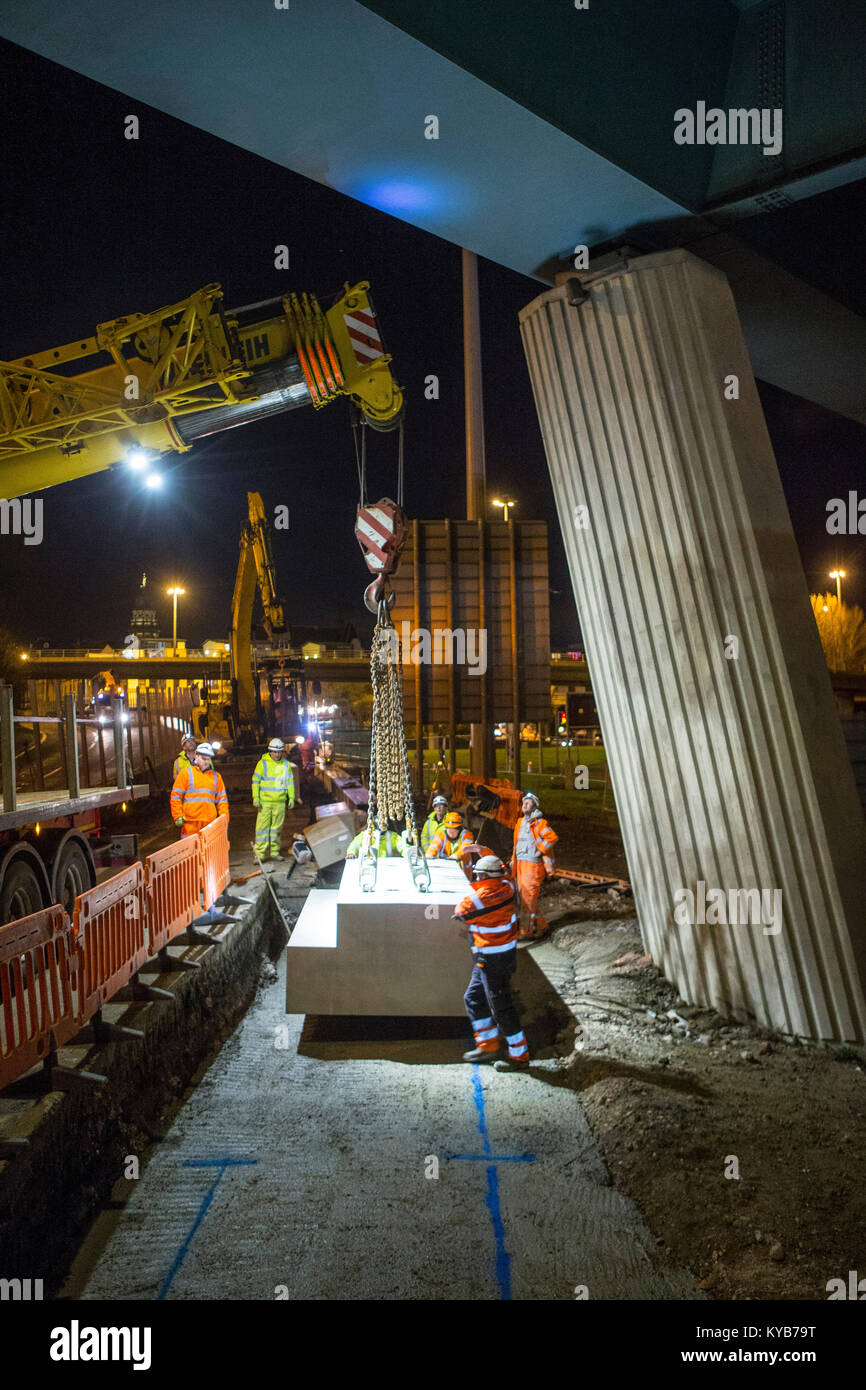 Crane lifting block hi-res stock photography and images - Alamy