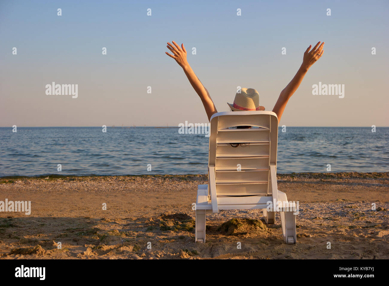 Spread the hand hi-res stock photography and images - Alamy