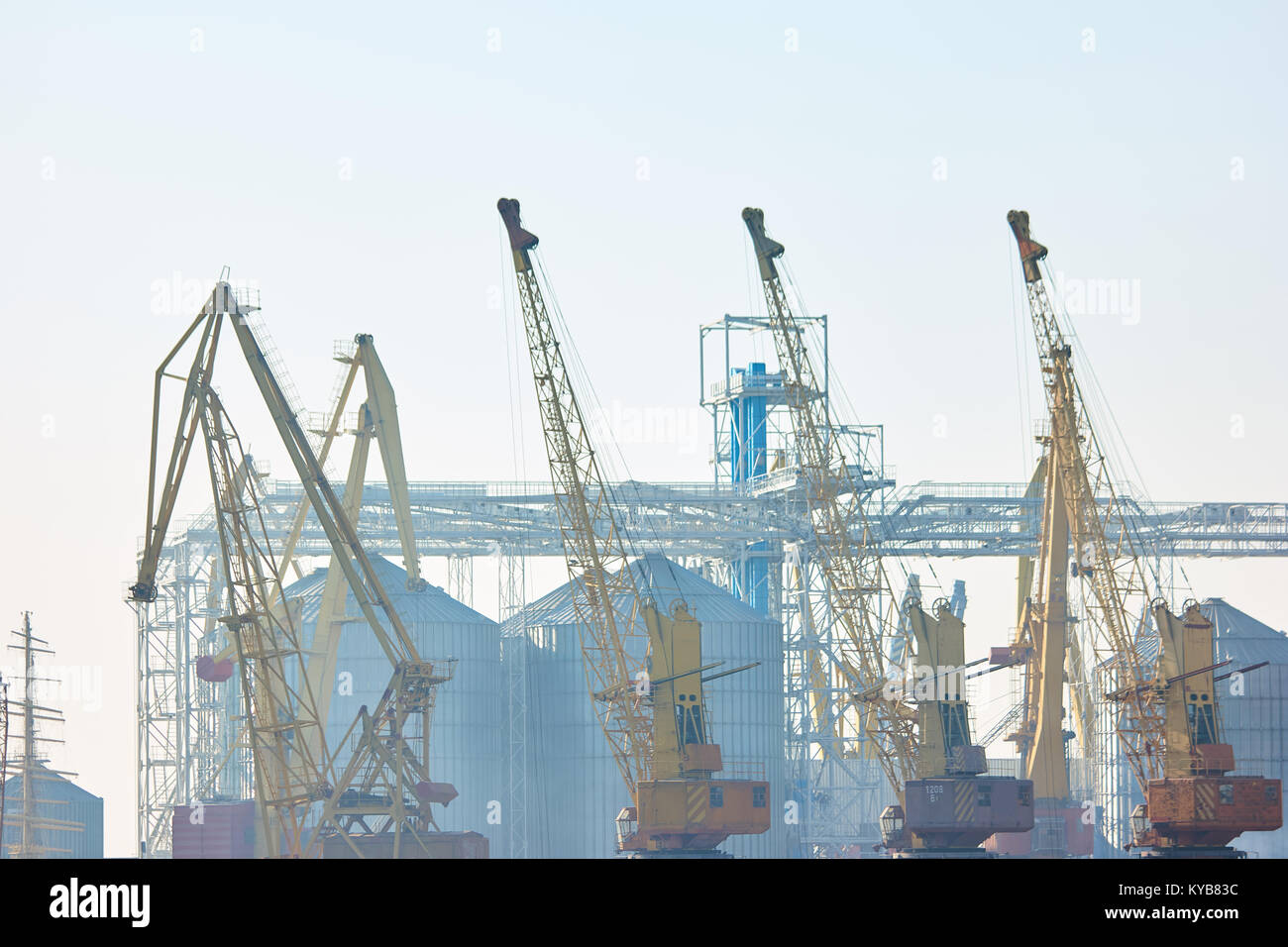 Large construction site many cranes hi-res stock photography and images ...