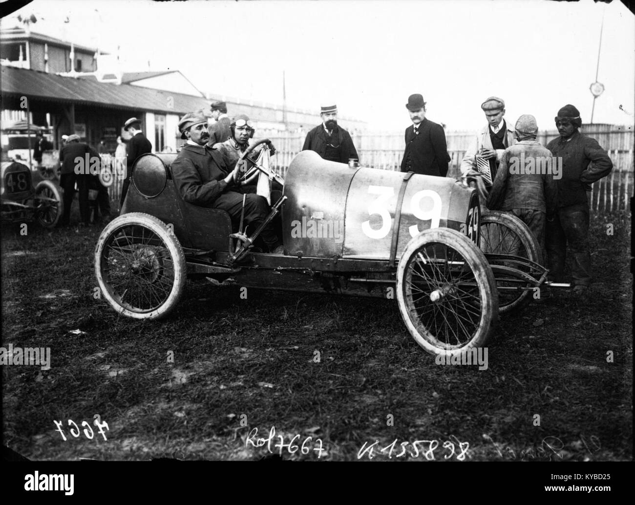 Meaux-Saint-Marc in his Ariès at the 1908 Grand Prix des Voiturettes at ...