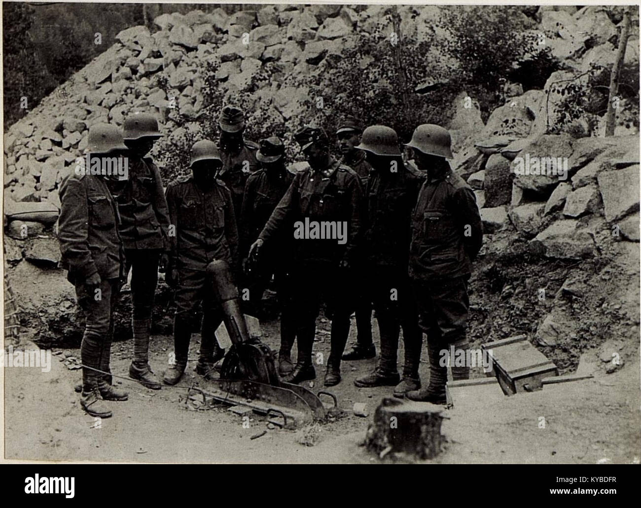 This image shows the TMK system of the medium grenade launcher at the ...