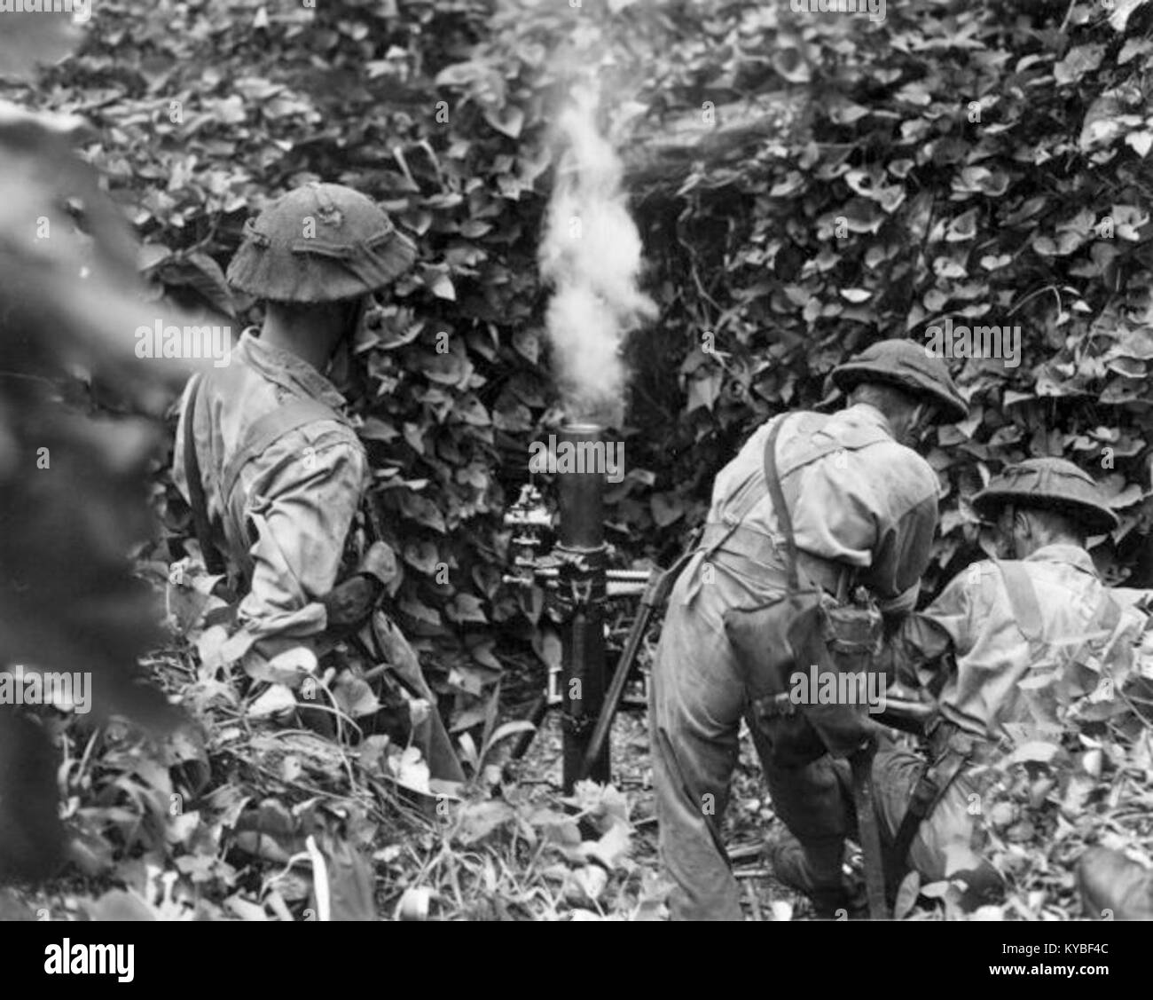 Mortar squad hi-res stock photography and images - Alamy