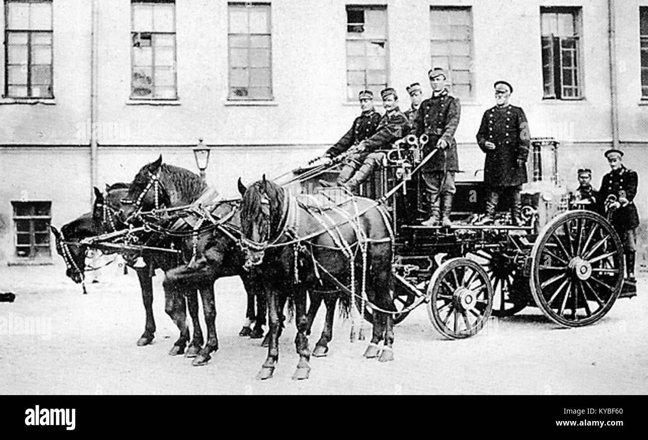 Early 1900s firemen hi-res stock photography and images - Alamy
