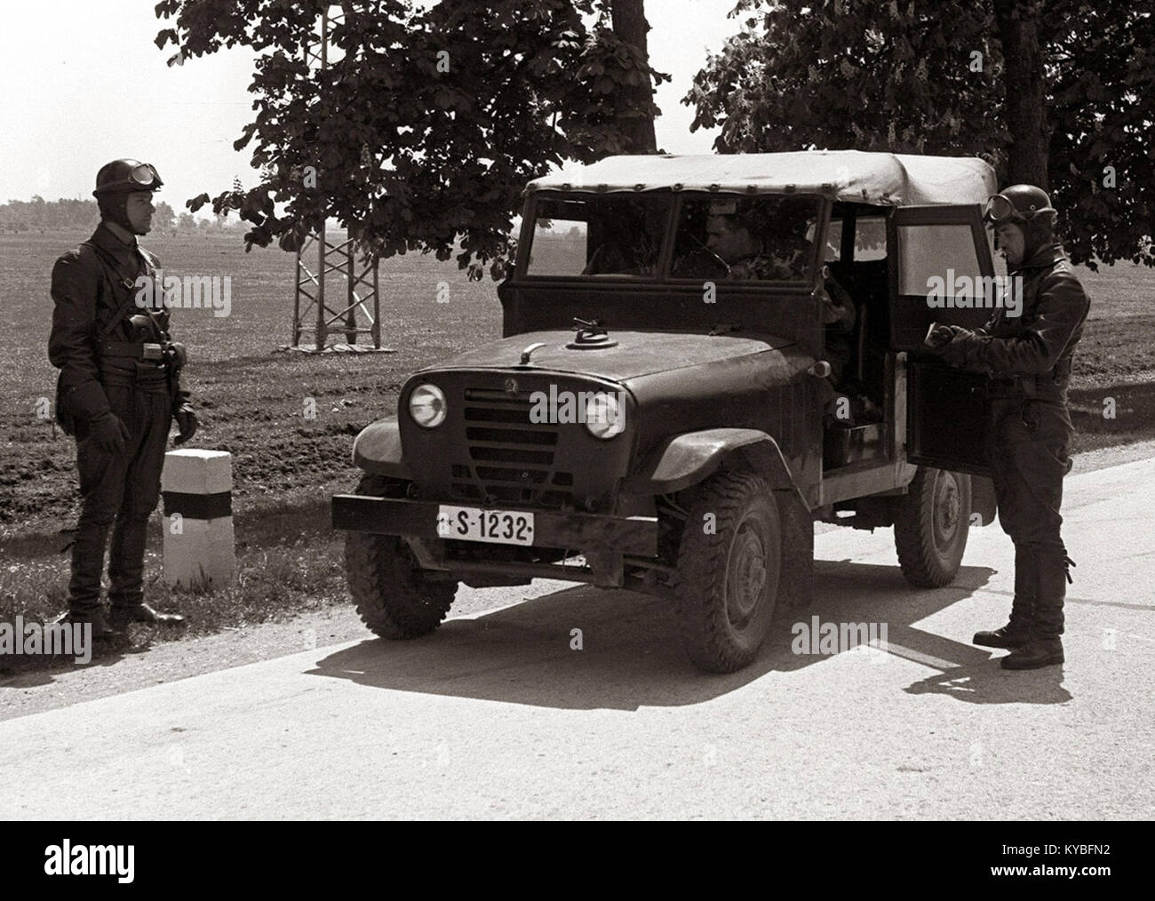 Milice hi-res stock photography and images - Alamy