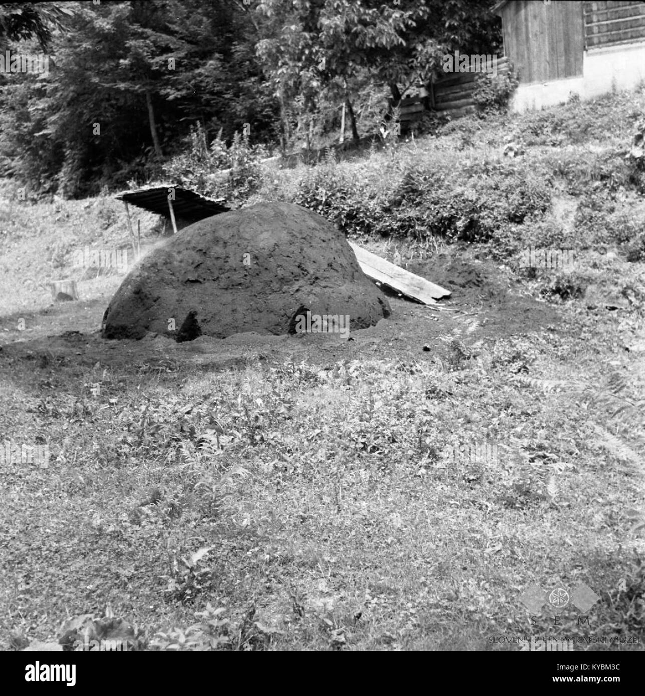 Traditional method of cooking Black and White Stock Photos & Images - Alamy