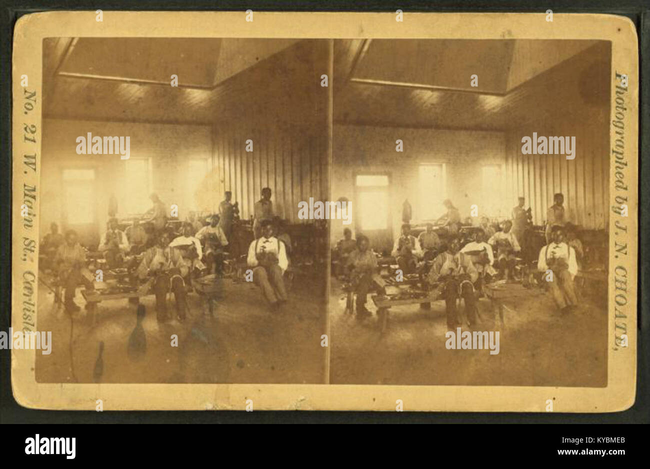 Vintage native american school hi-res stock photography and images - Alamy