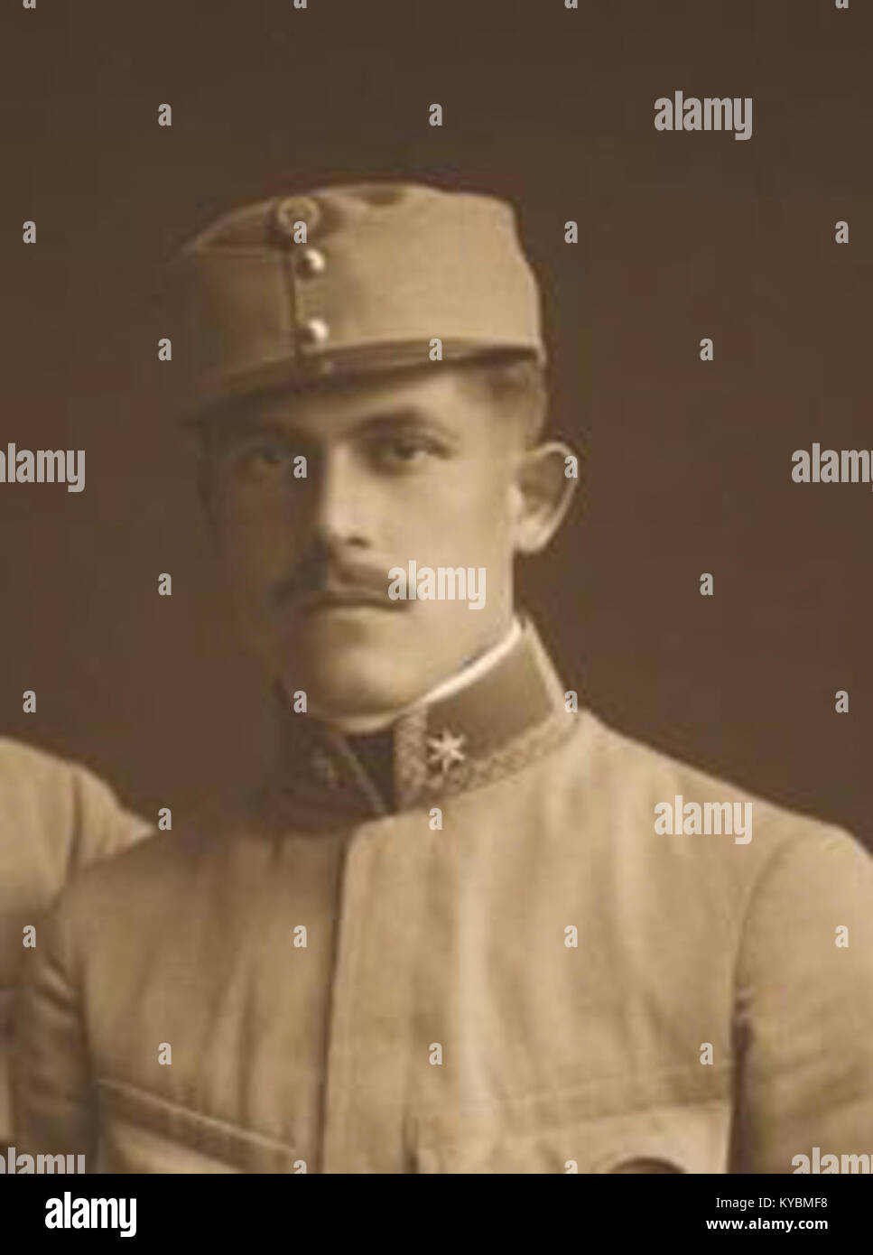 Serbian army uniform hi-res stock photography and images - Alamy