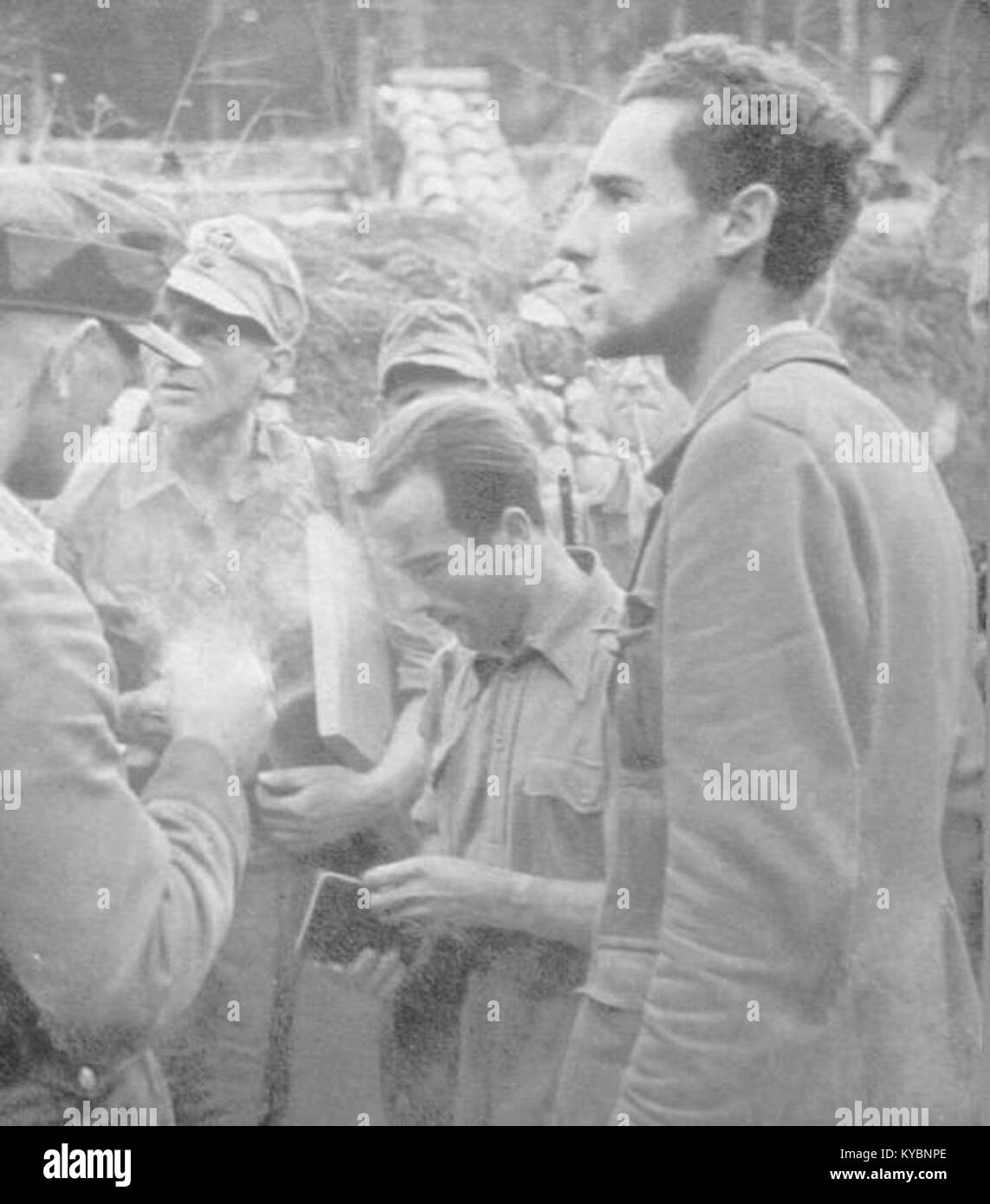 World war ii soldiers italy german hi-res stock photography and images ...