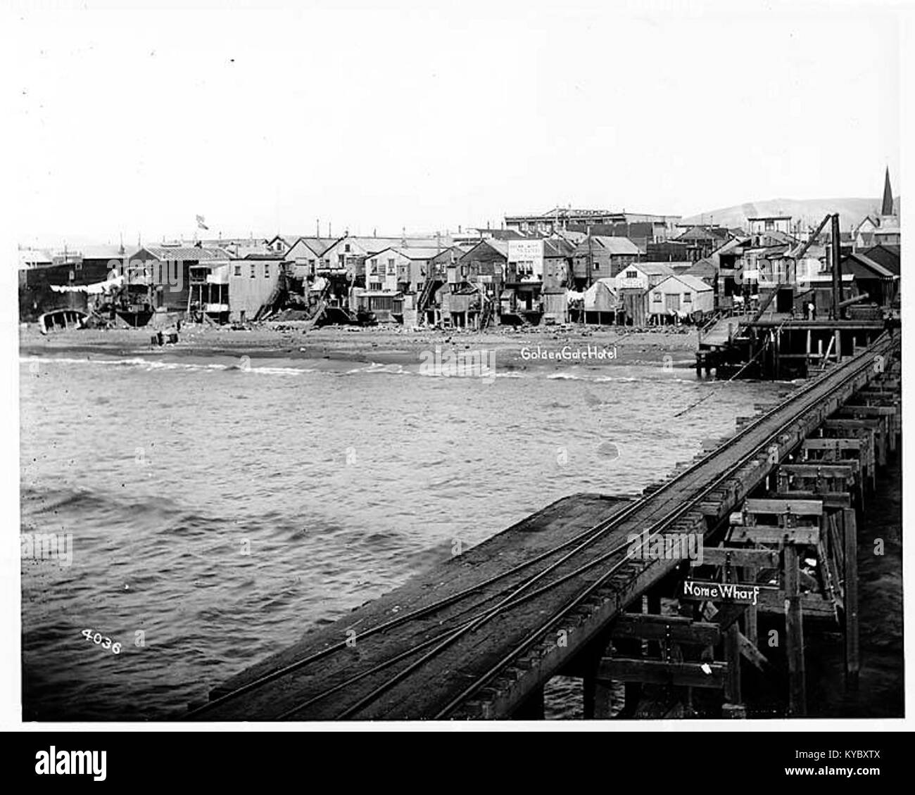 Waterfront wharf Black and White Stock Photos & Images - Alamy