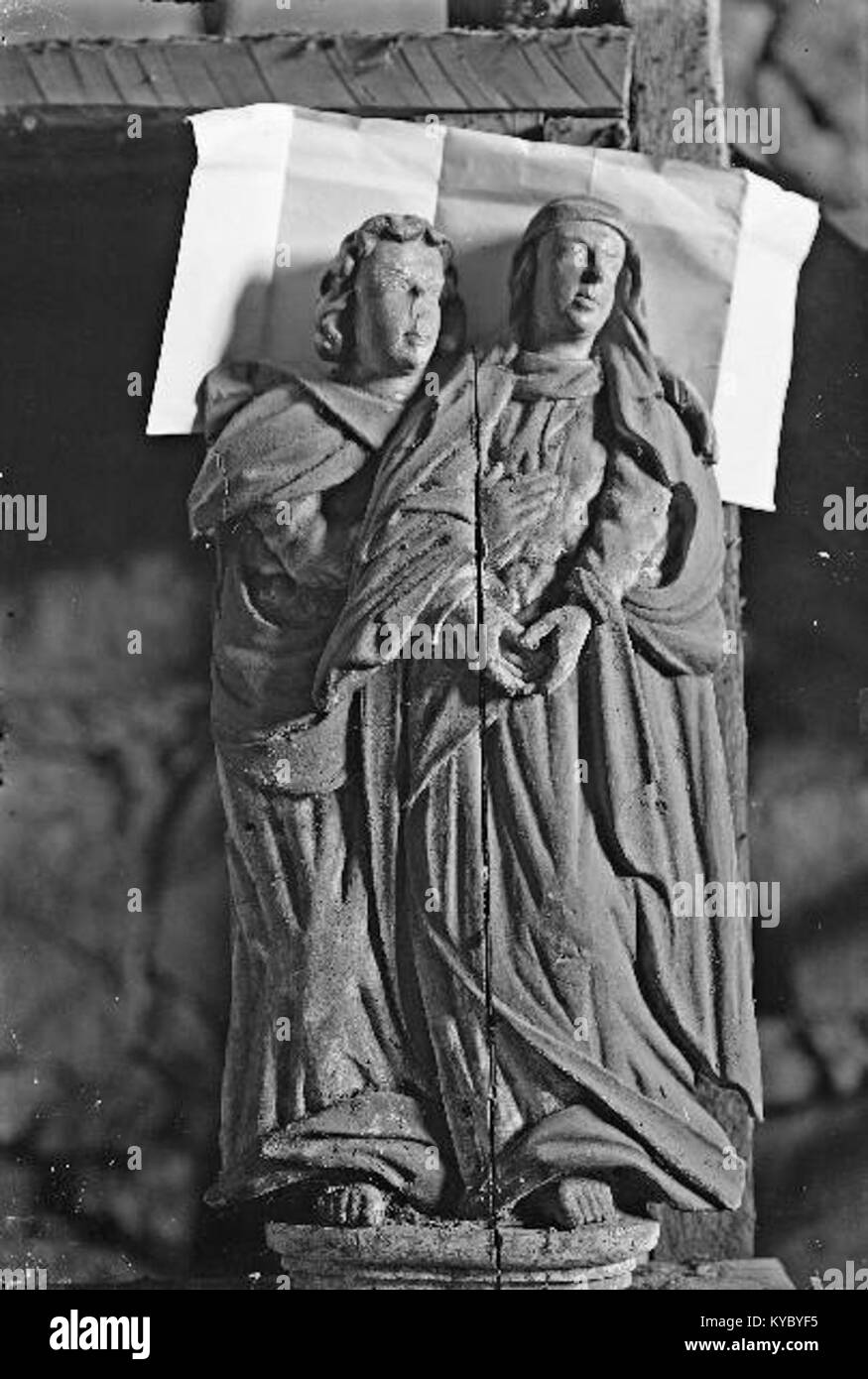 Photo red building in Black and White Stock Photos & Images - Alamy