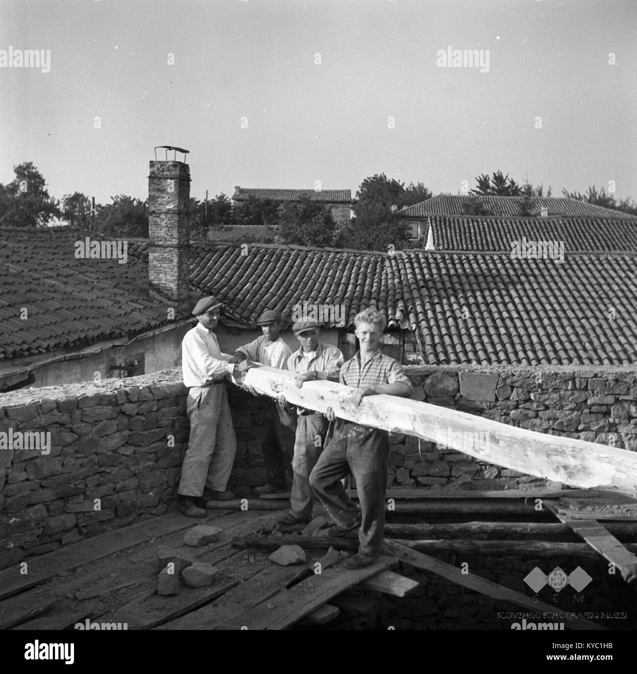 1950s construction workers hi-res stock photography and images - Alamy