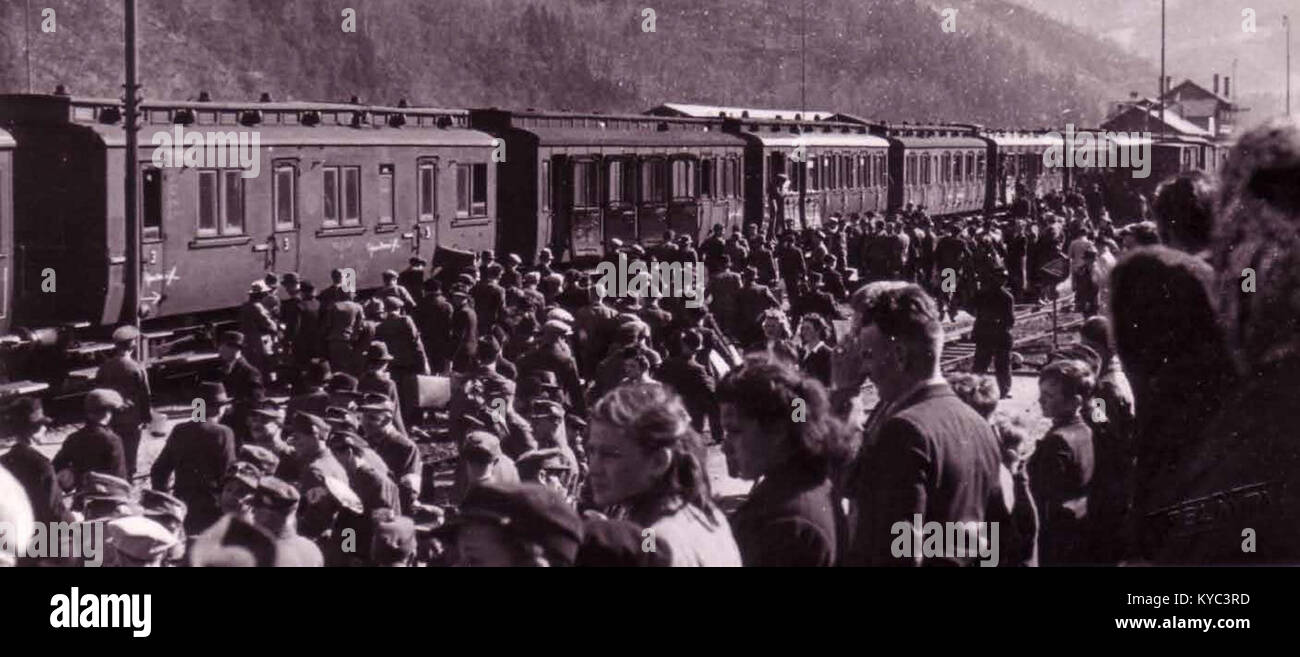 Conscription of men hi-res stock photography and images - Alamy