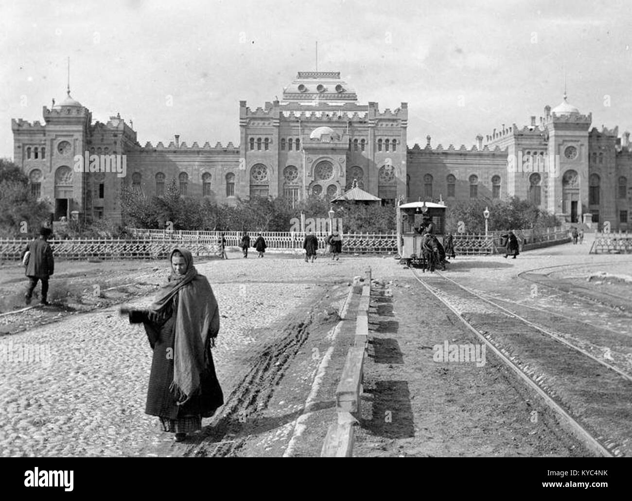 Paul Nadar’s photograph of Baku from 1890 provides a historical glimpse ...