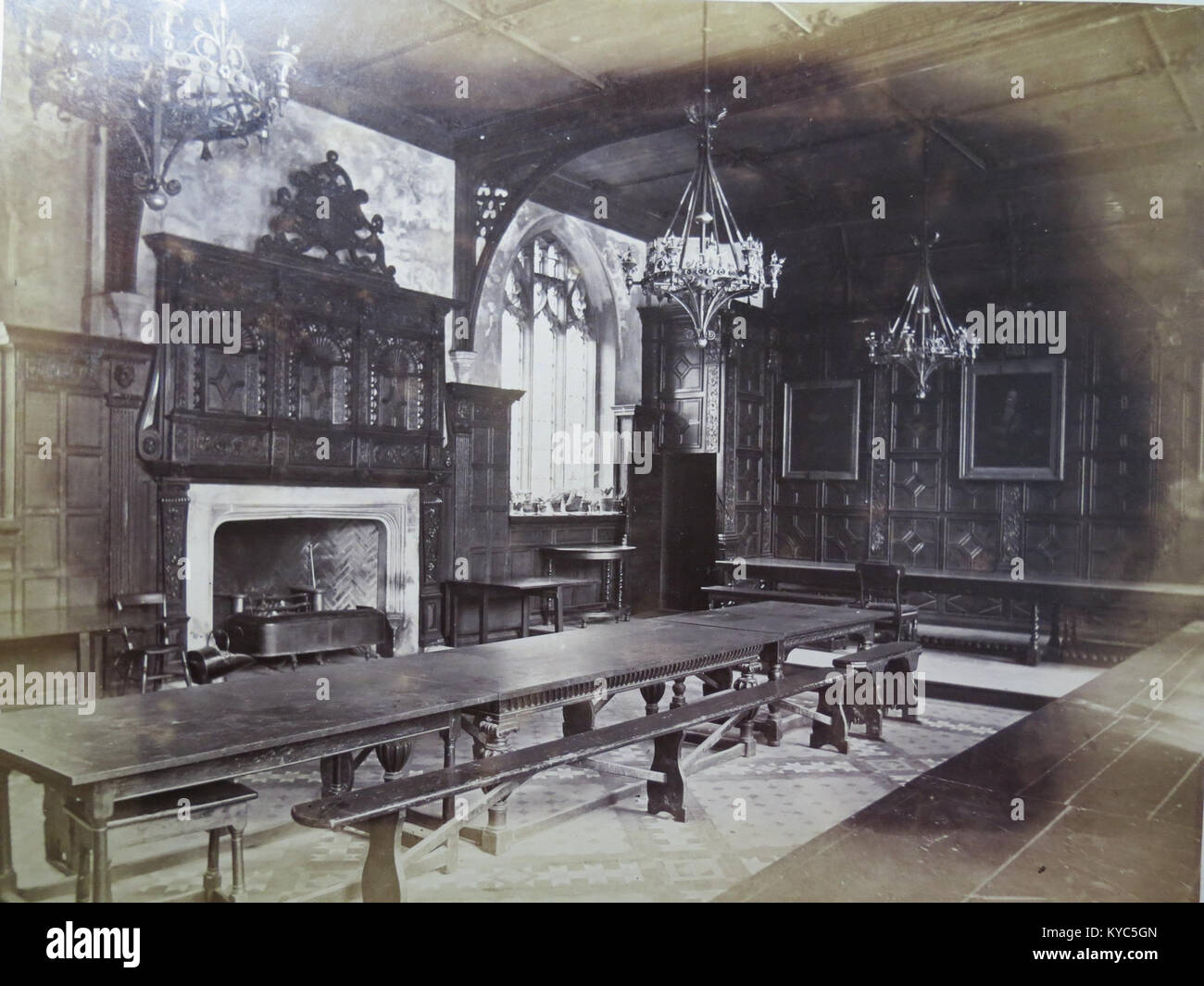 Medieval dining hall drawing hi-res stock photography and images - Alamy