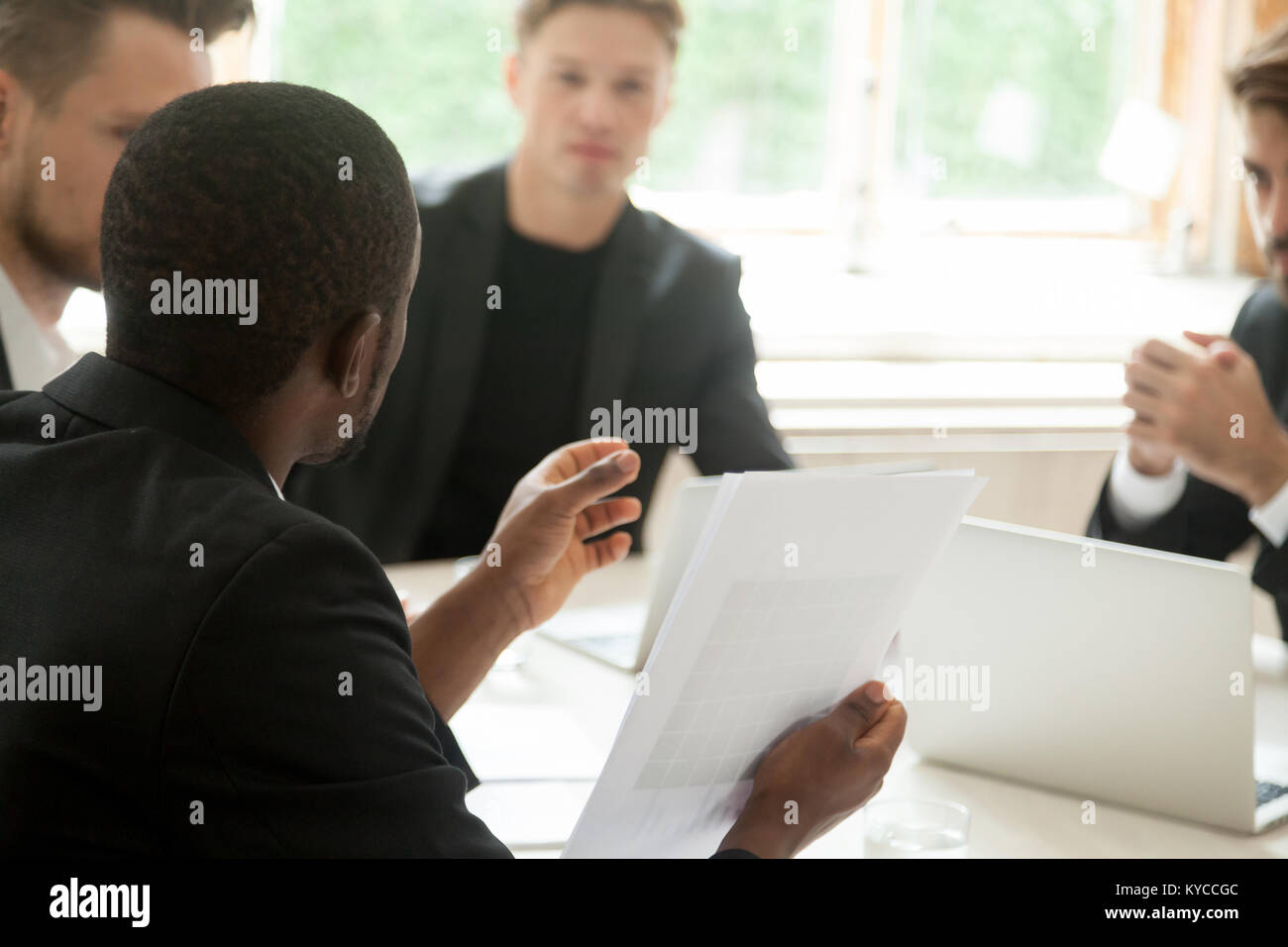 Negotiation skills hi-res stock photography and images - Alamy