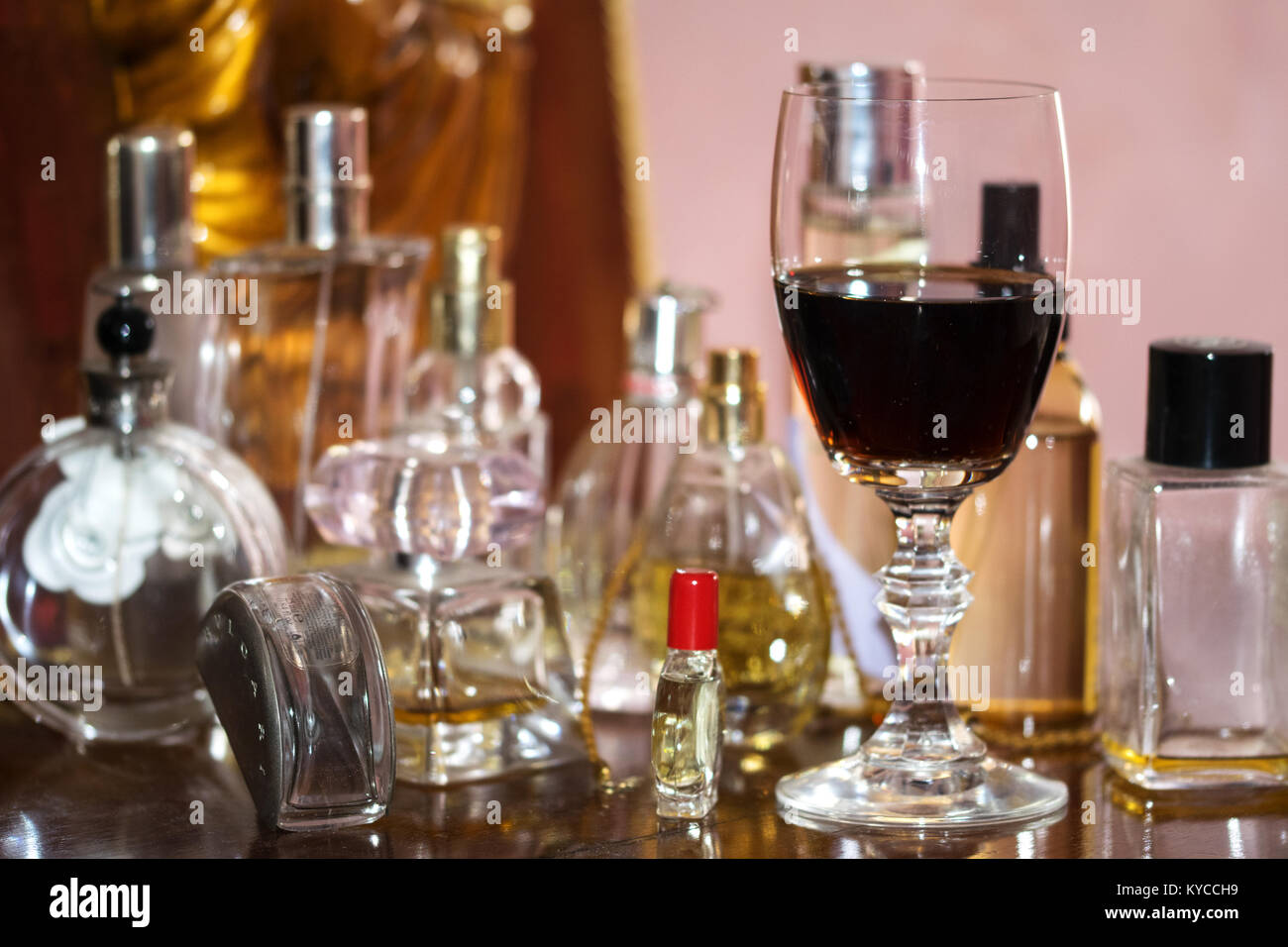 Beauty red product hi-res stock photography and images - Alamy